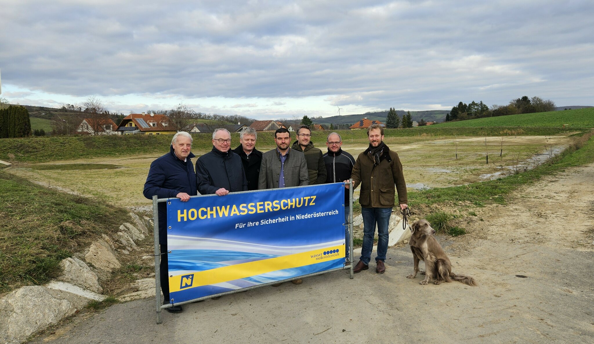 Retentionsbecken bewährt: Hochwasserschutz am Puchbach eröffnet ...