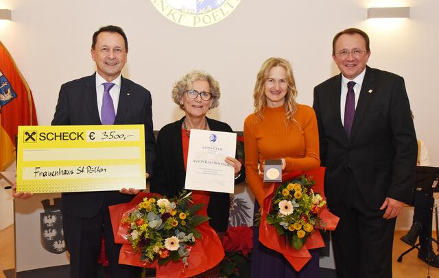 Auszeichnung in St. Pölten: Kalcher-Preis für das Haus der Frau - St ...