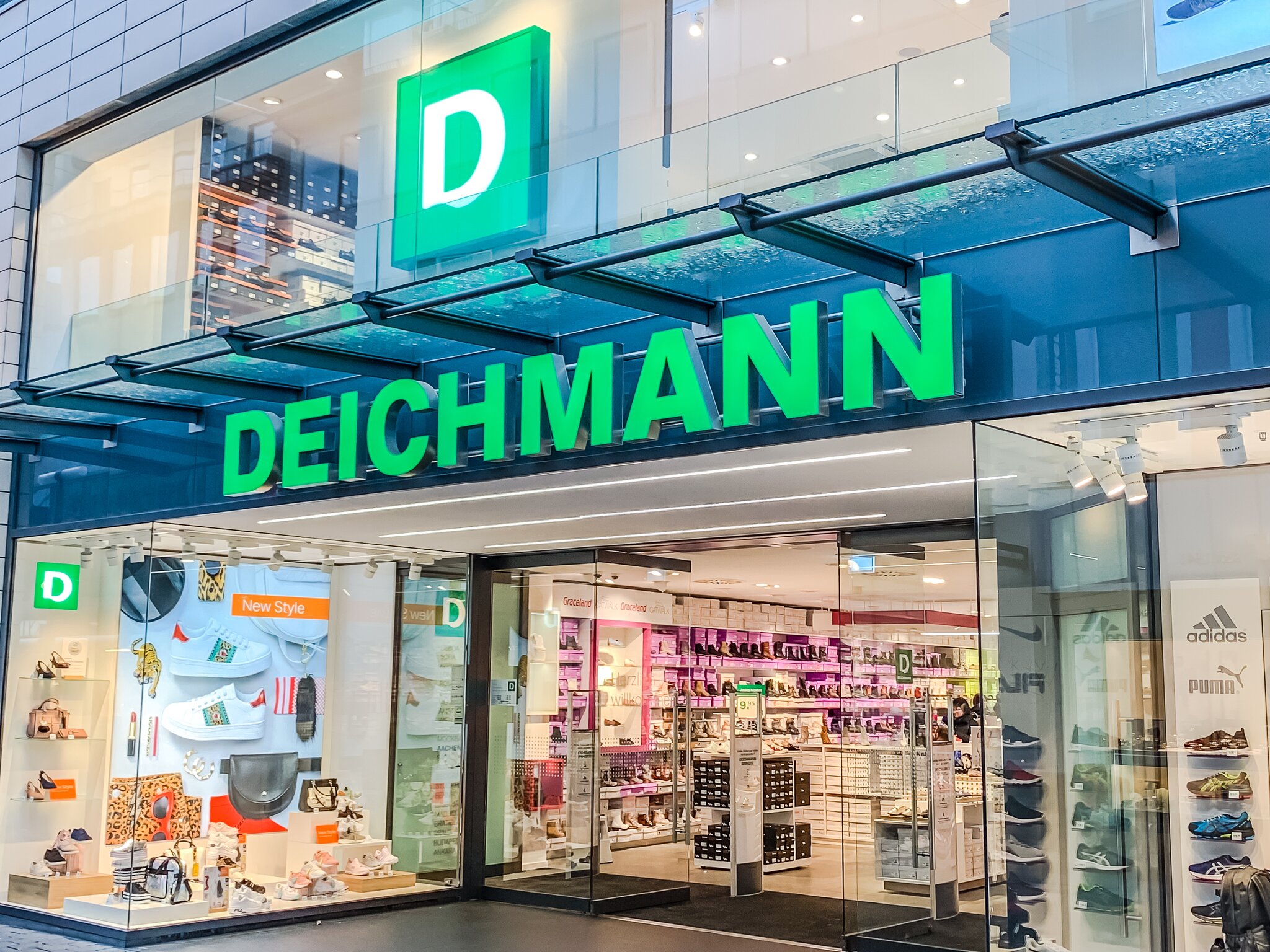 Bald ist es so weit: Neue Deichmann-Filiale eröffnet in Wolfsberg ...