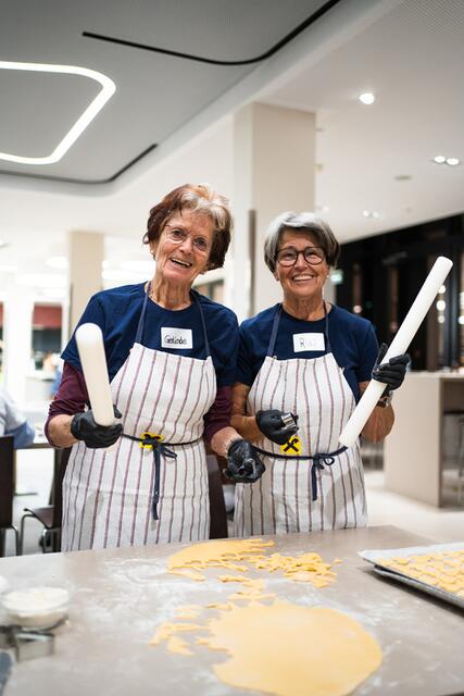 Giving Tuesday: Raiffeisen und LebensGroß backten für den guten Zweck - Graz-Umgebung