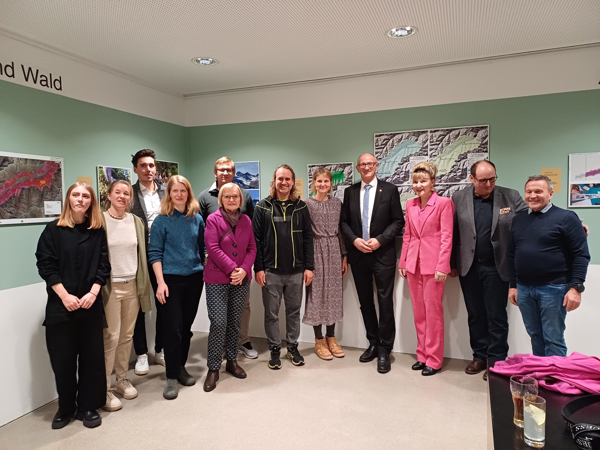 Vernissage im Alpinarium Galtür: Sonderausstellung "Zusammen Stark" - Landeck
