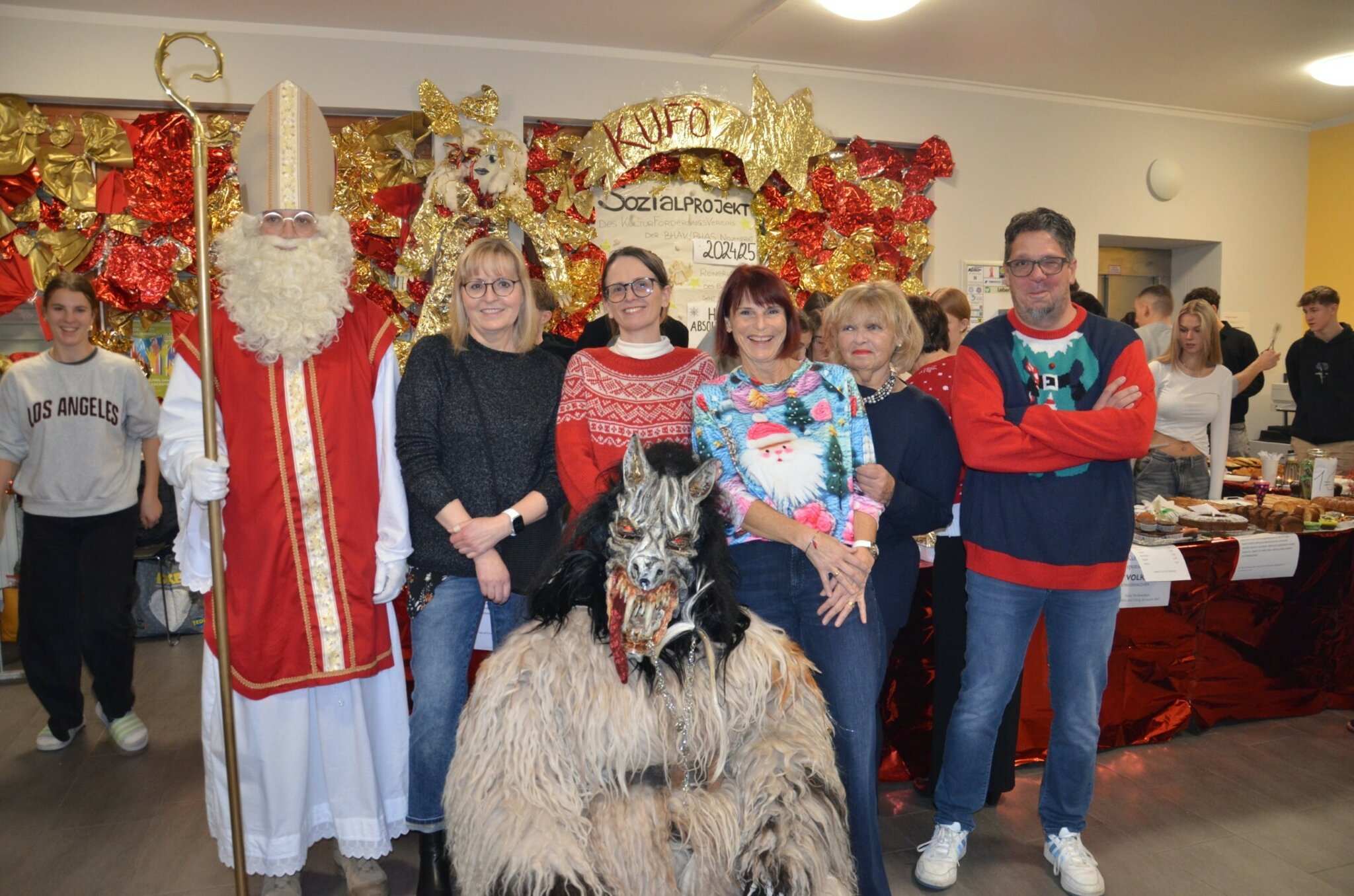 HAK.HAS Neumarkt: Weihnachtssozialprojekt für Schülerin aus ...
