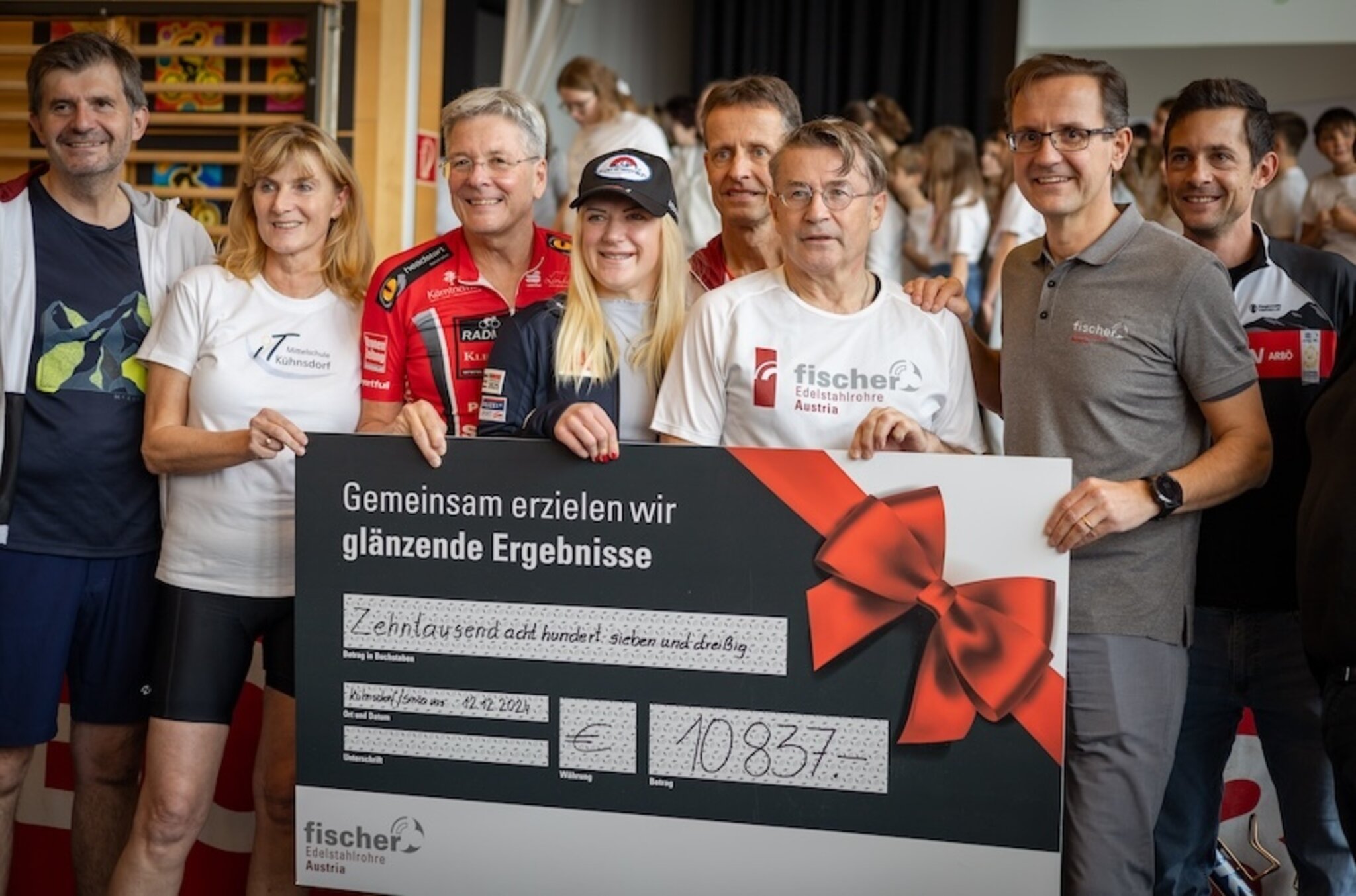 "Licht ins Dunkel": BILLA-Team radelt 24 Stunden für guten Zweck - Kärnten