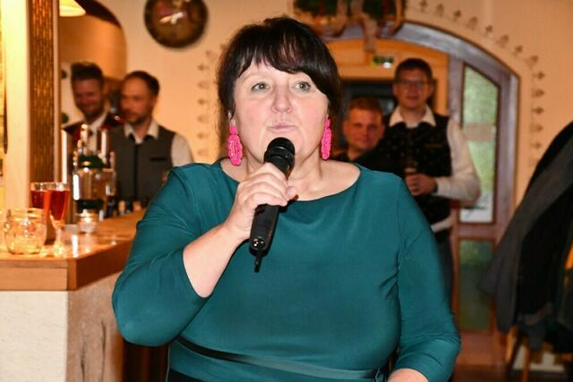 Manuela Khom: Eine "Monsteraufgabe" für die lautstarke Stimme aus Murau ...