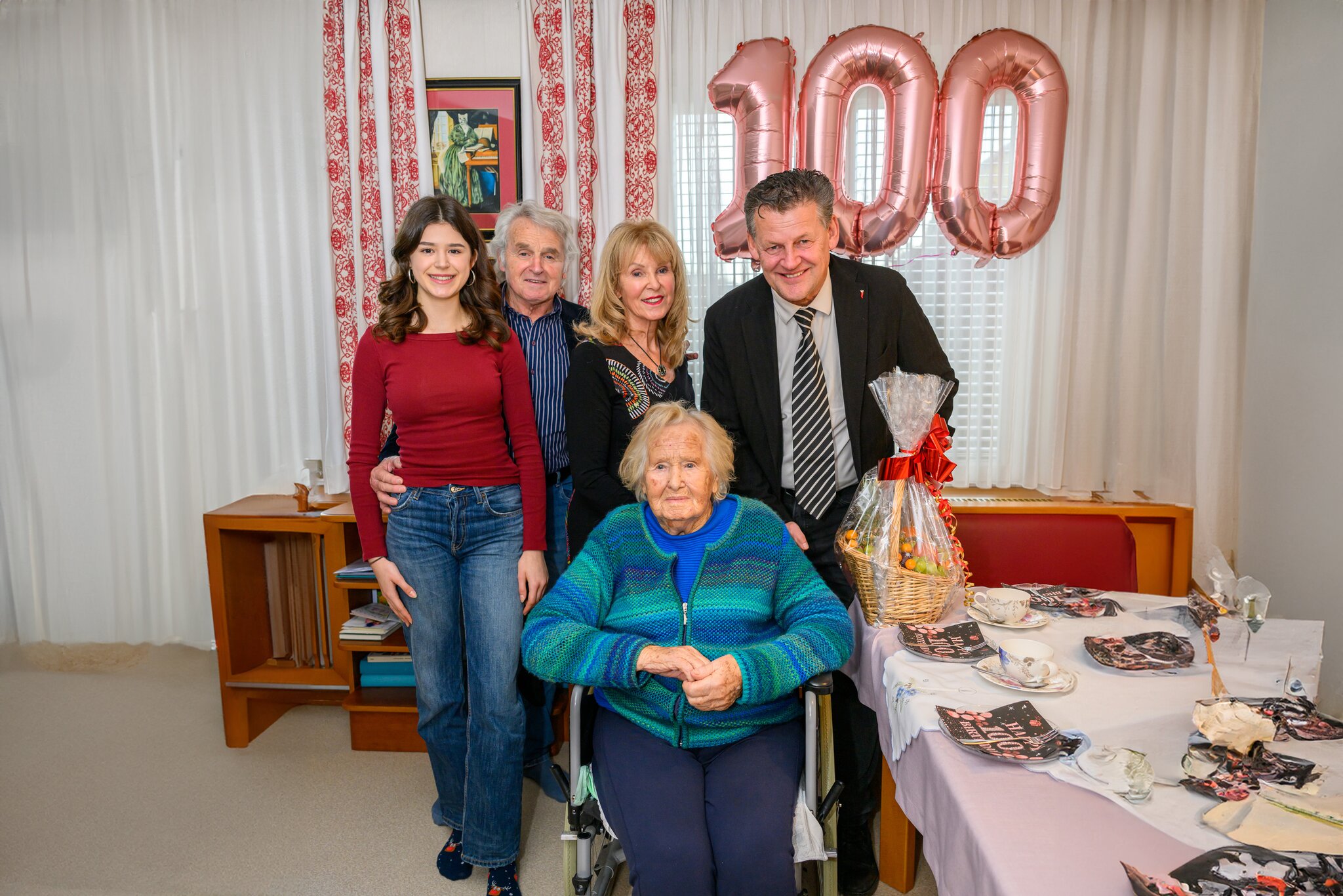 Herzliche Glückwünsche: Apollonia Weichsler feierte ihren 100 ...