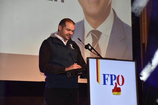 FPÖ Burgenland: Wahlkampf-Fest für Norbert Hofer als "blauer Pilot ...