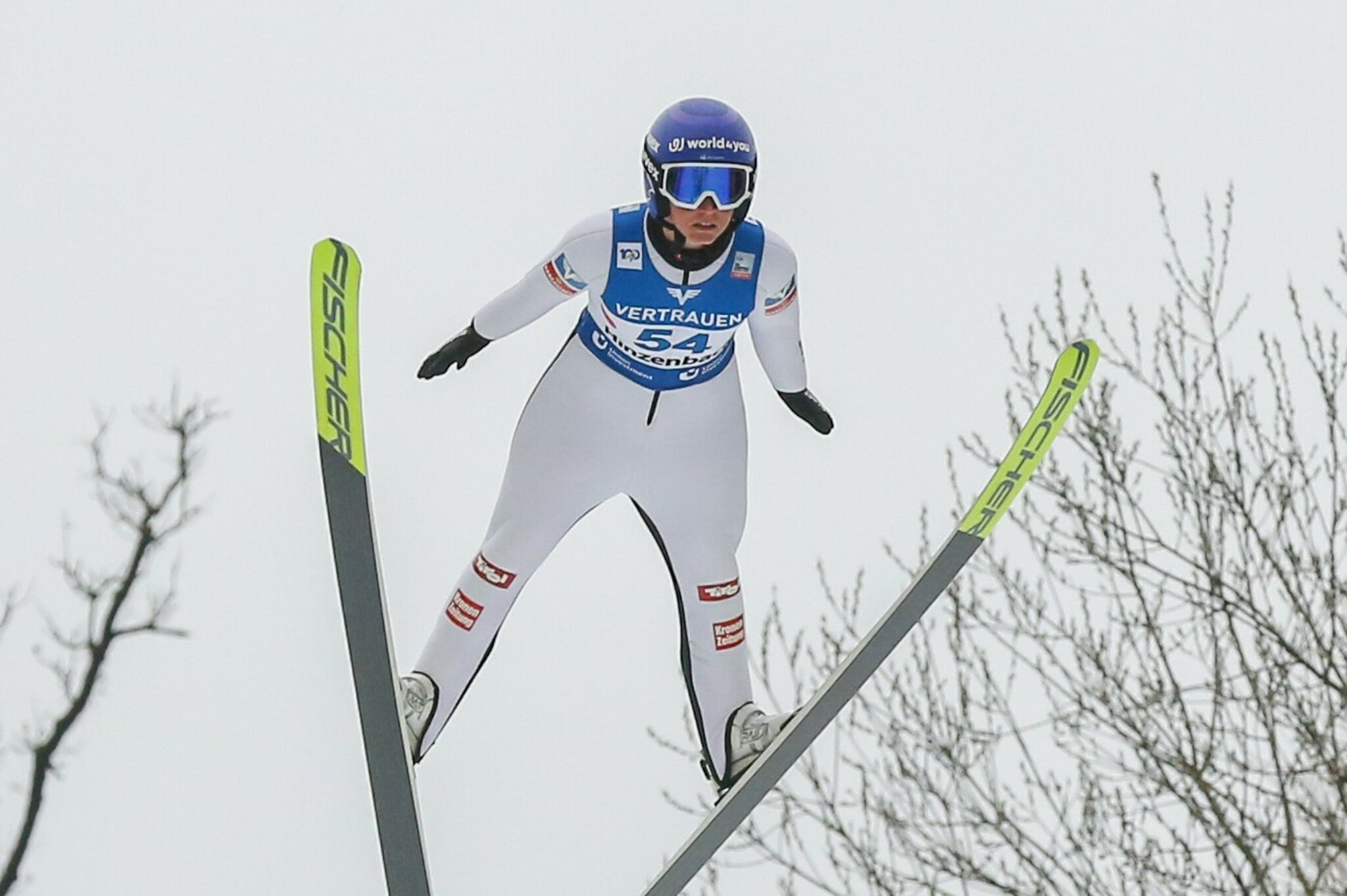 Weltcup der Damen: Skisprung-Elite liefert sich Showdown in Hinzenbach ...