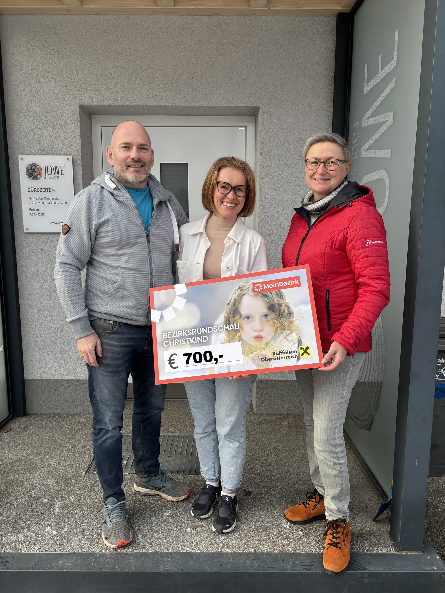 BezirksRundSchau Christkind: Holz & Handwerk/JOWE spendet für Lisa ...