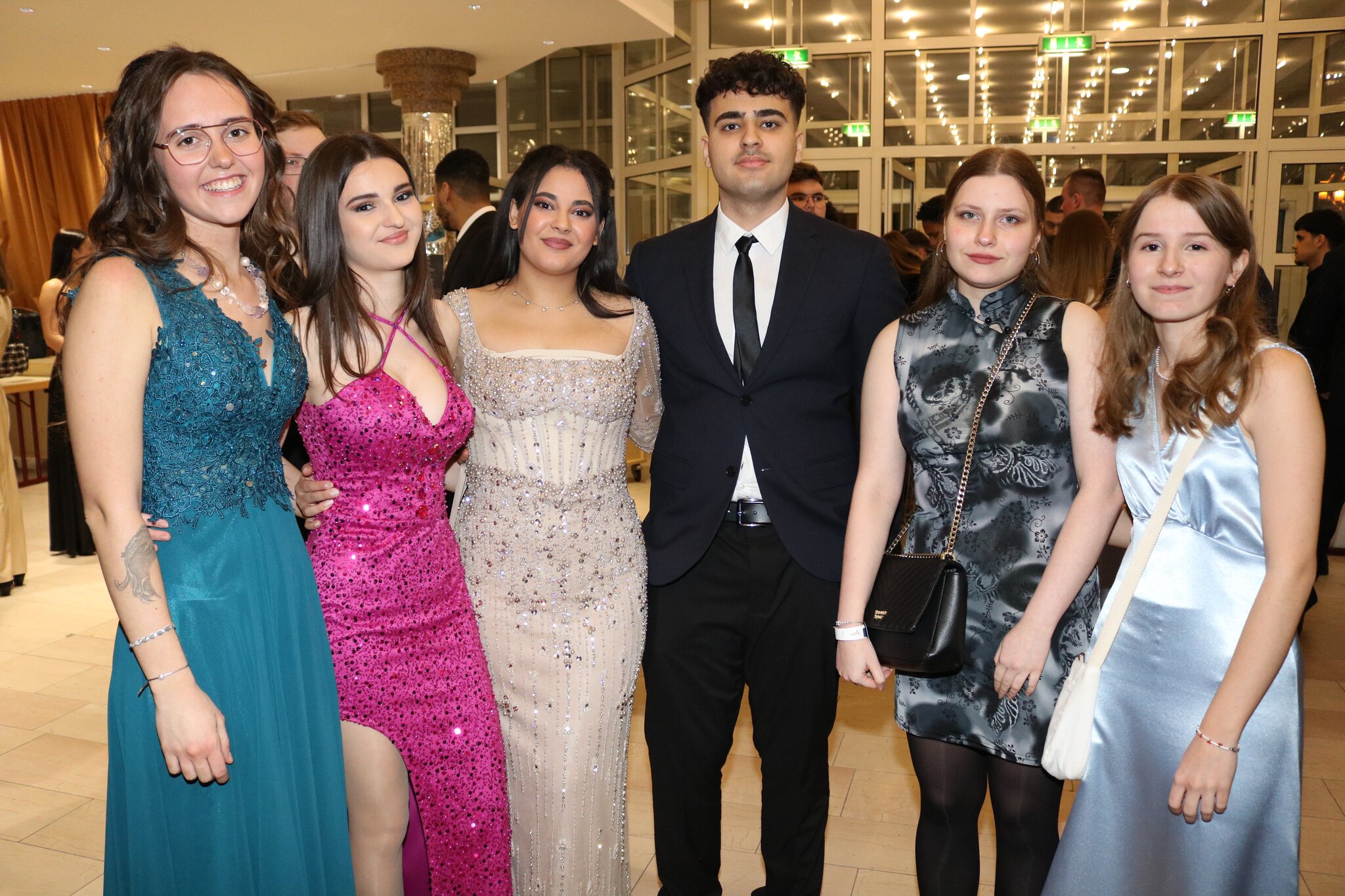 Bildergalerie 2025: Maturaball der HAK2 Wels: Ein unvergesslicher Abend ...