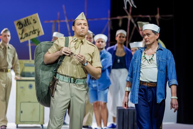 Bühne Baden: Im Musical South Pacific überwindet Liebe Rassismus - Baden
