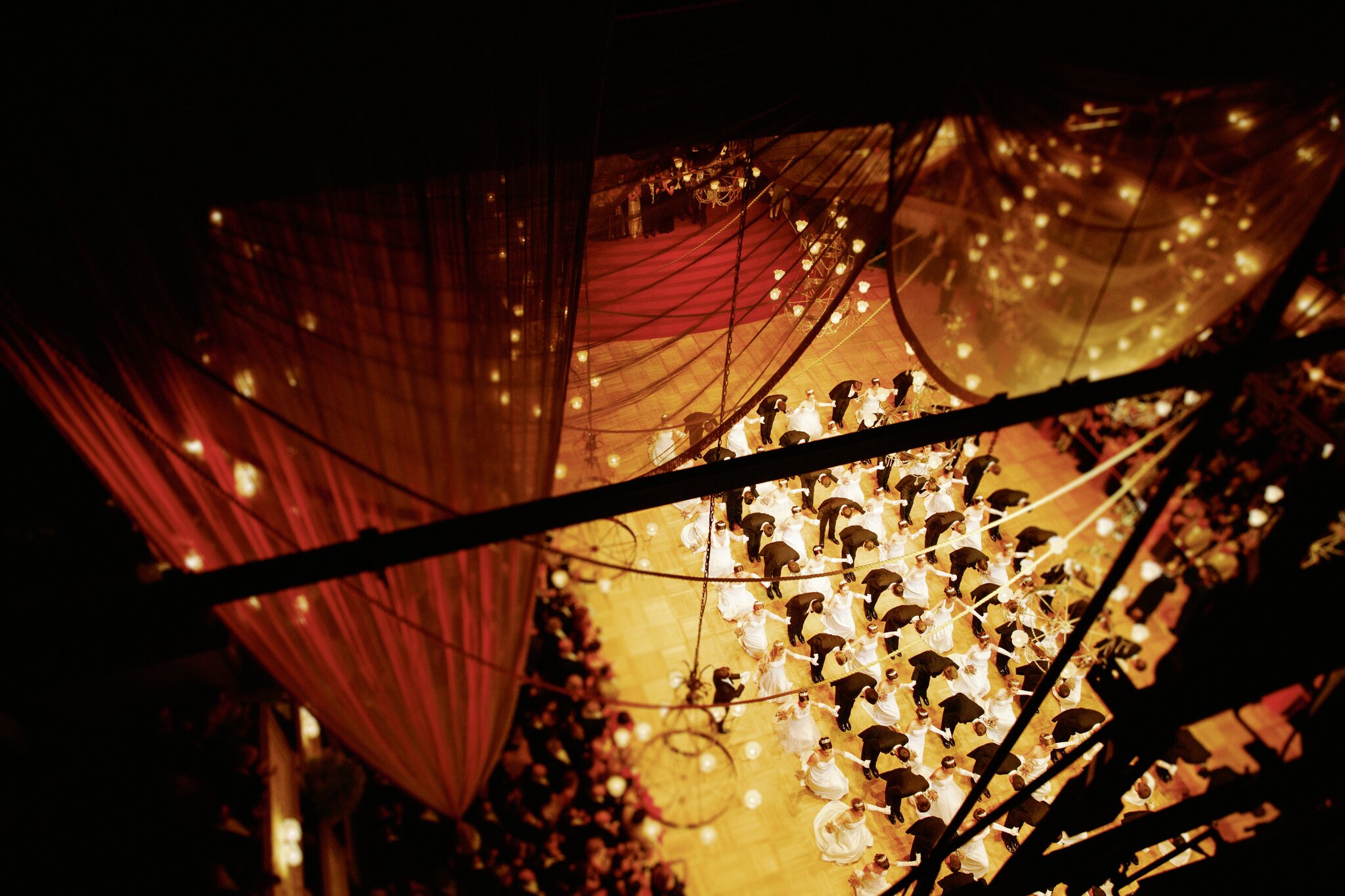 Müll & Fundsachen: Wiener Opernball bereitet sich auch auf Überbleibsel ...