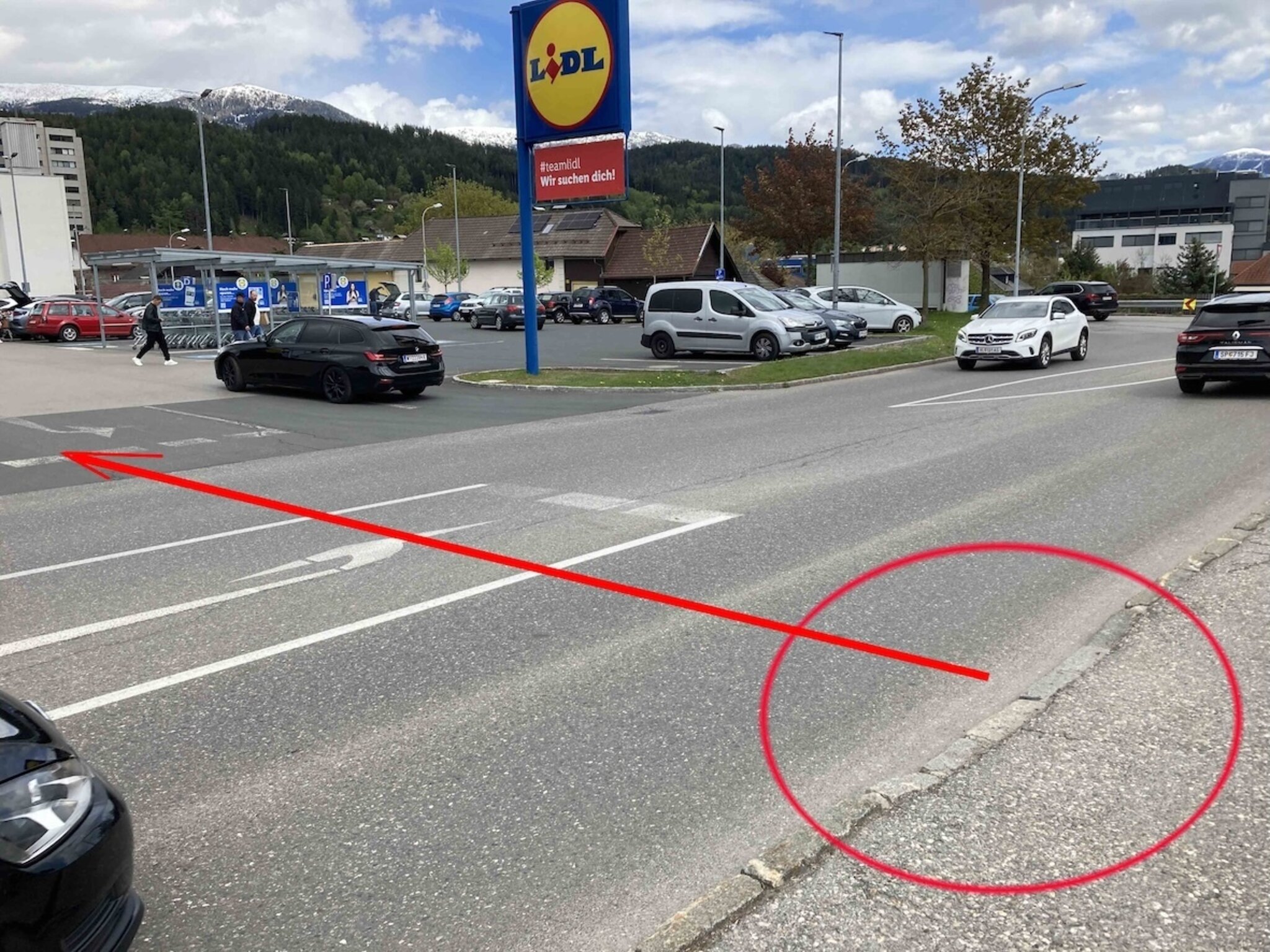 Fehlender barrierefreier Zugang: Lidl und Stadtgemeinde stehen im ...