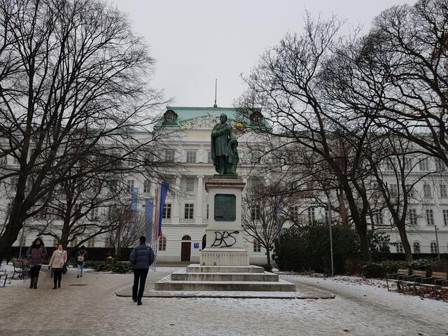 Viele Öffis betroffen: Großdemo der Wiener Studierenden gegen Blau ...