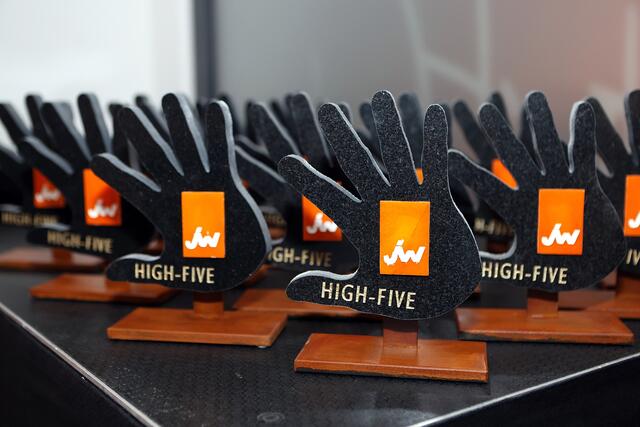 Holzkonzept Sonnleitner: „High-Five“-Award für Rohrbach-Berger ...