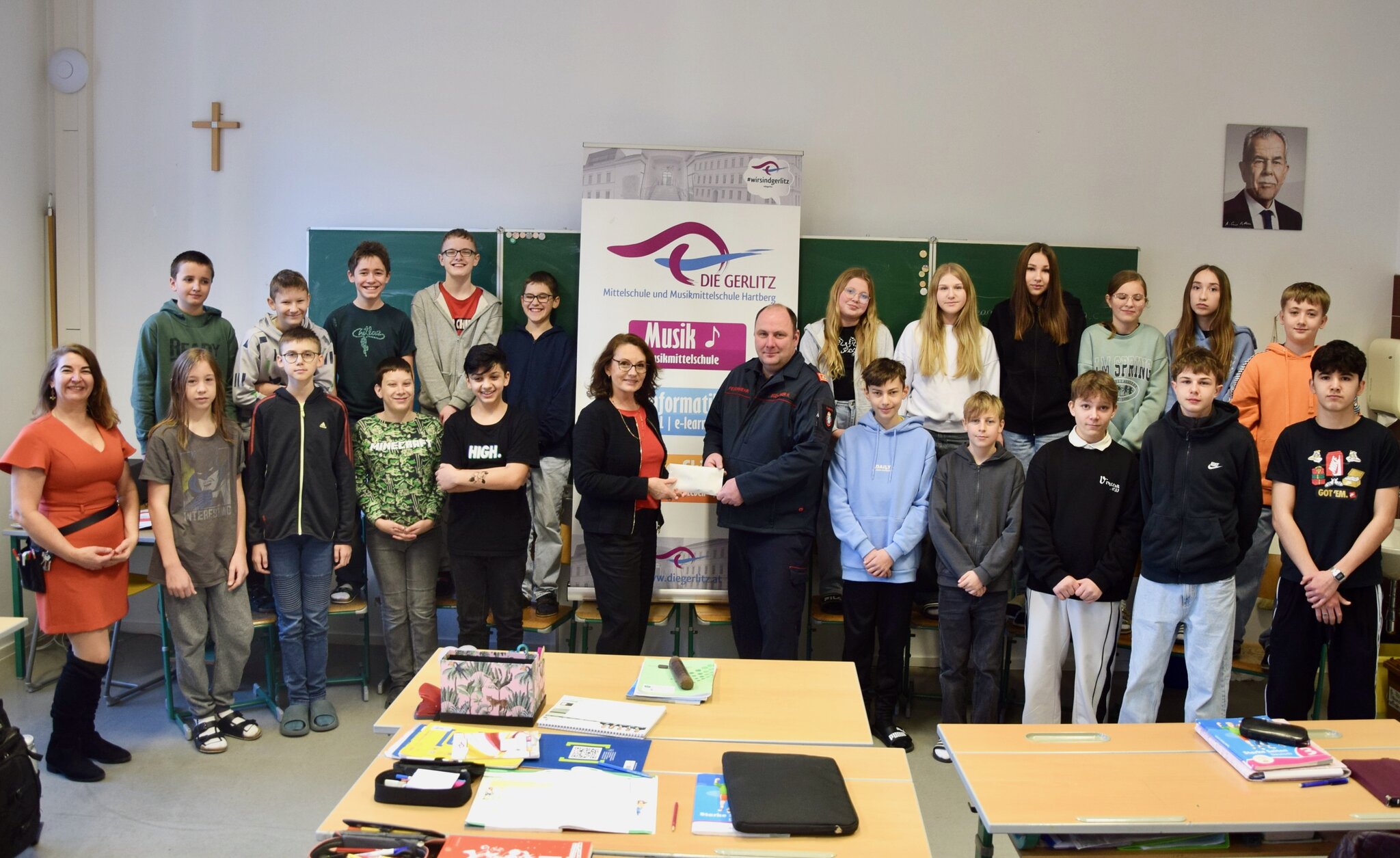 Mittelschule Gerlitz Hartberg: Für den guten Zweck Kekse gebacken ...