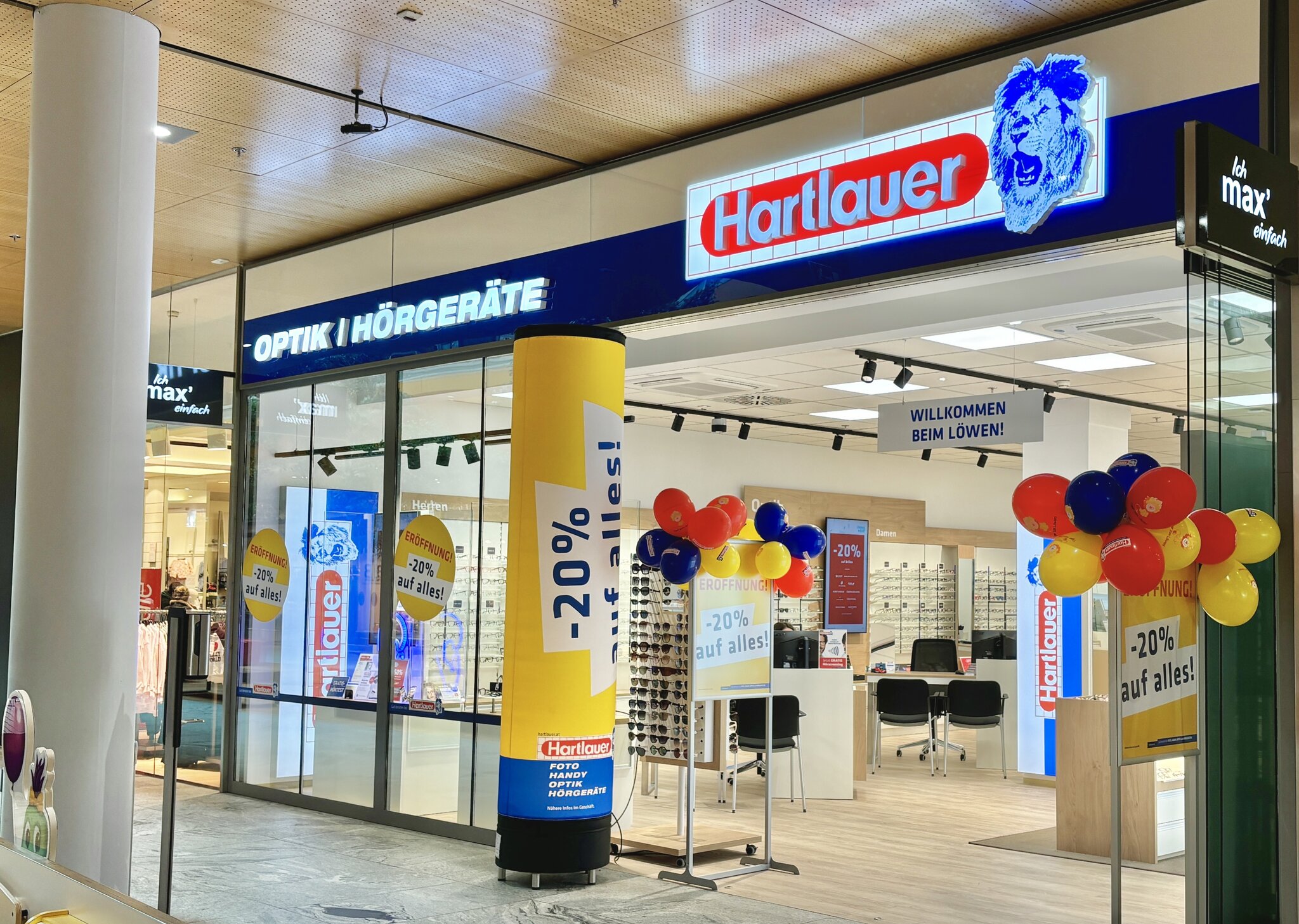 Optik & Hörgeräte: Hartlauer eröffnet neue Filiale im max.center - Wels ...