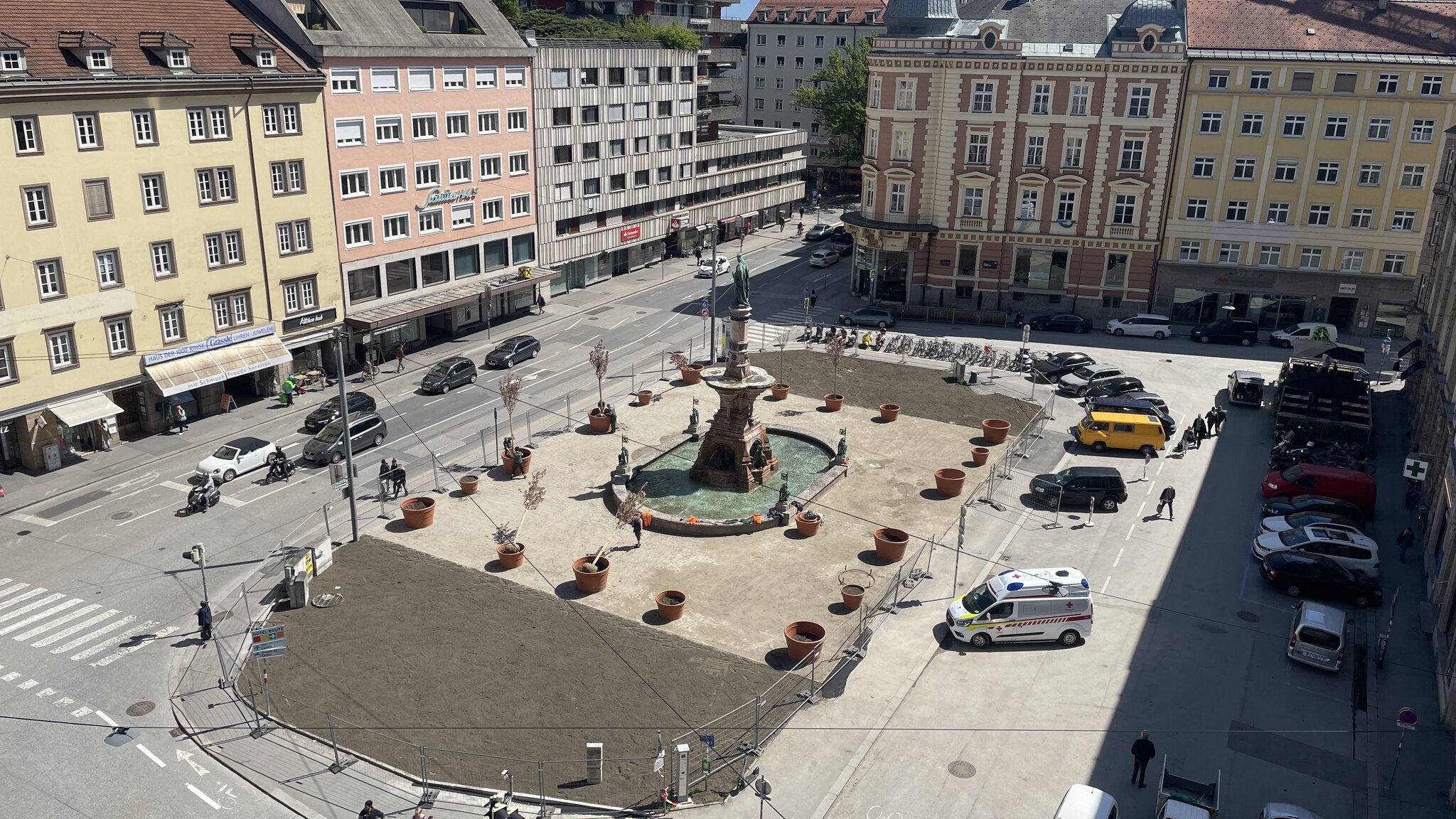Bozner Platz neu: Die Neugestaltung wird günstiger als geplant - Innsbruck