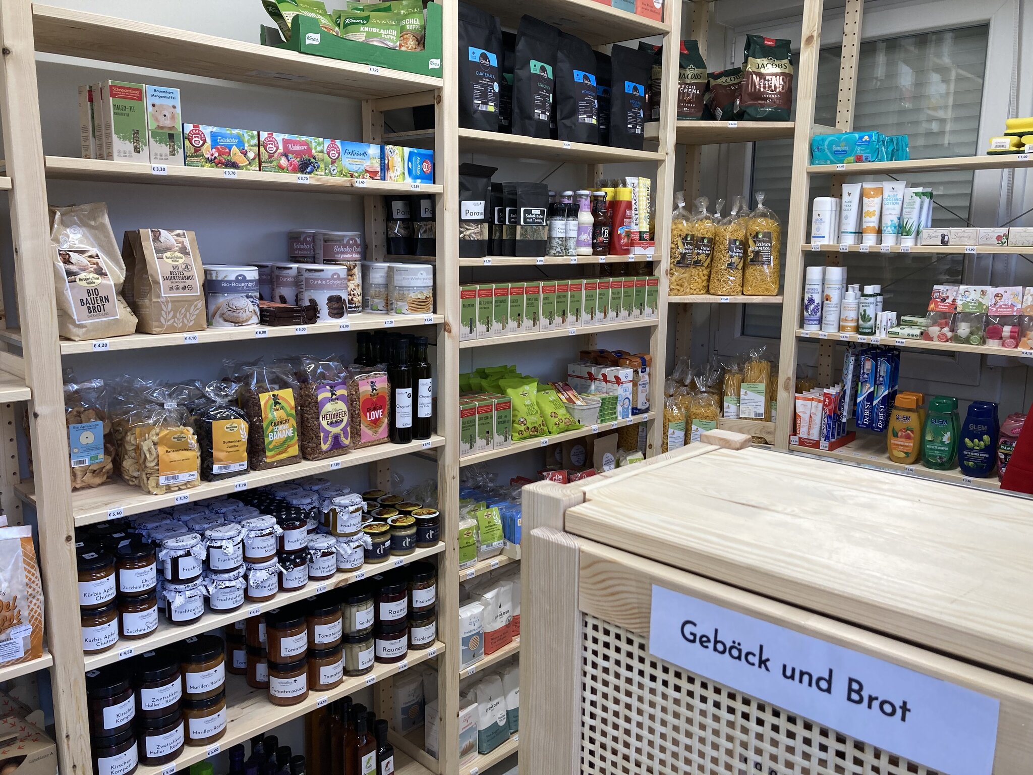Lebensmittel trotz Spar-Pause: Not-Laden rettet Prambachkirchner ...