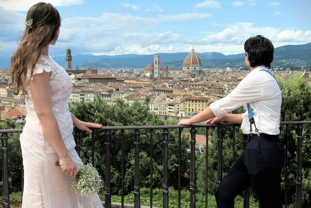 Penzing: Angela Lindner macht Hochzeitsfeste in der Toskana möglich ...