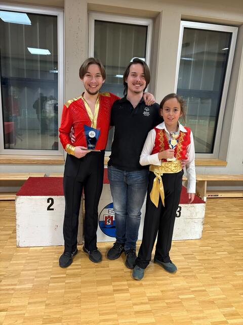 Eiskunstlauf: Doppelsieg für EKA-Sportler beim Pizokel Cup - Reutte