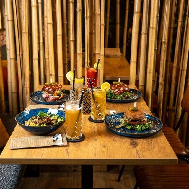 Brucker Bistro Taflo expandiert: Erster Franchise-Partner in Hamburg ...