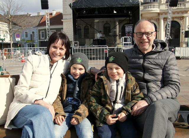 Faschingsumzug 2025 in Tulln: Tulli Tulli die Narren sind wieder los ...