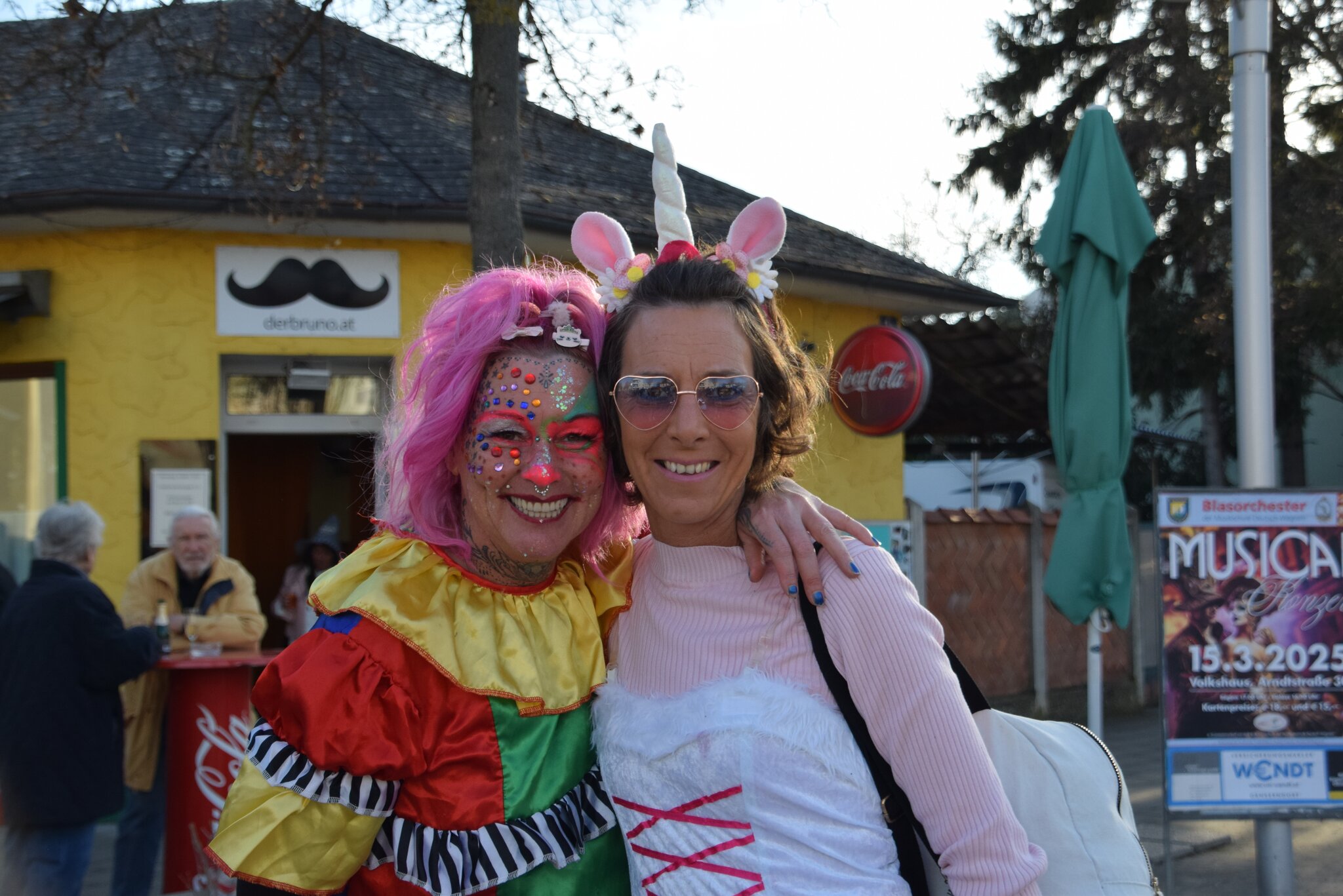 Deutsch-Wagram im Faschingsfieber: Farbenfroher Umzug und tolle ...