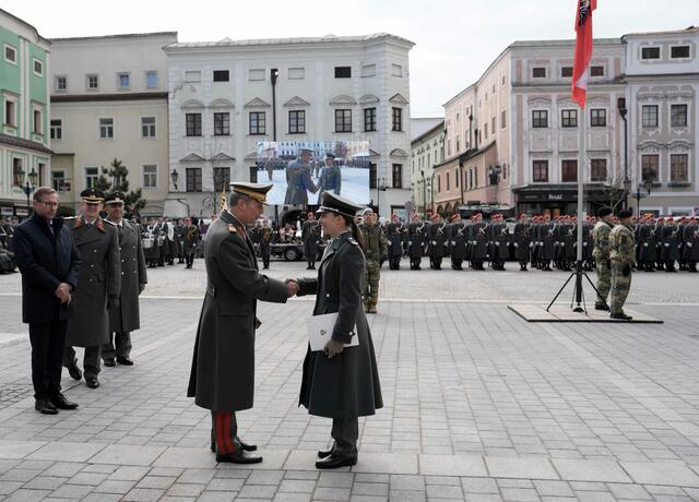 Bundesheer: 414 neue Wachtmeister für das Bundesheer – Cornelia Urban ...