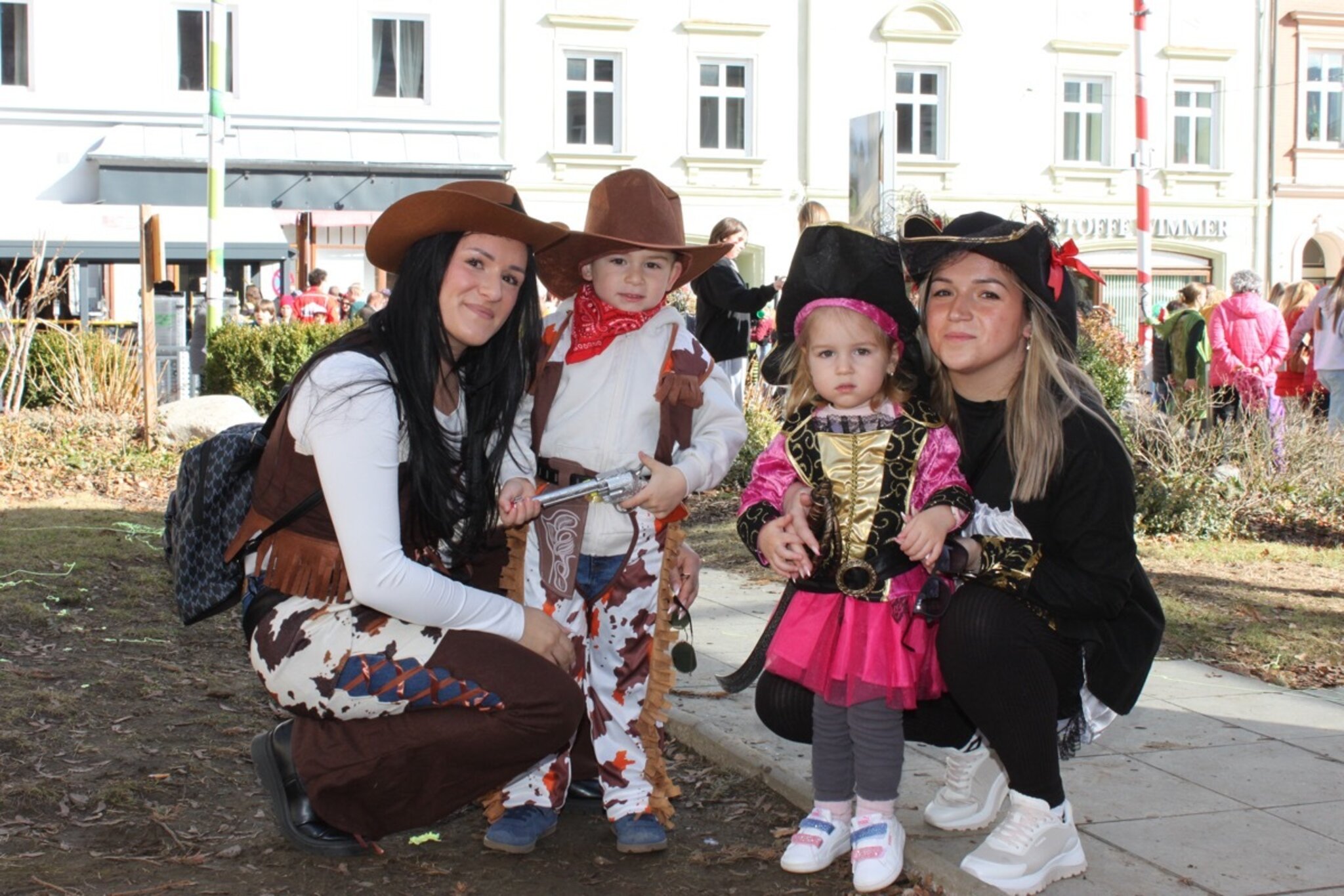 Judenburg: Faschingsumzug Judenburg lockte Tausende Besucher an - Murtal