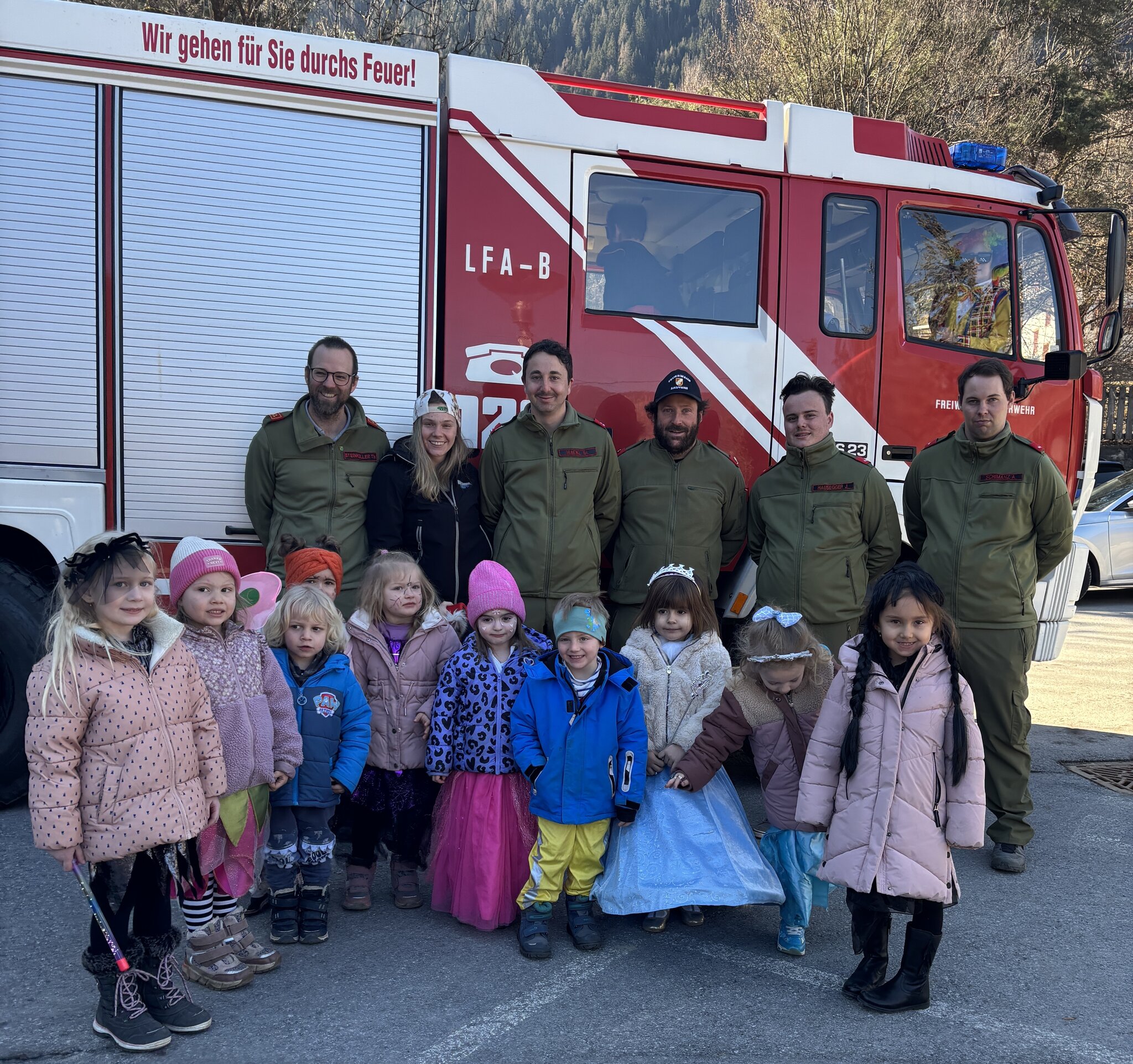 Kindergarten Sautens: Mit der Feuerwehr durch den Faschingsdienstag ...