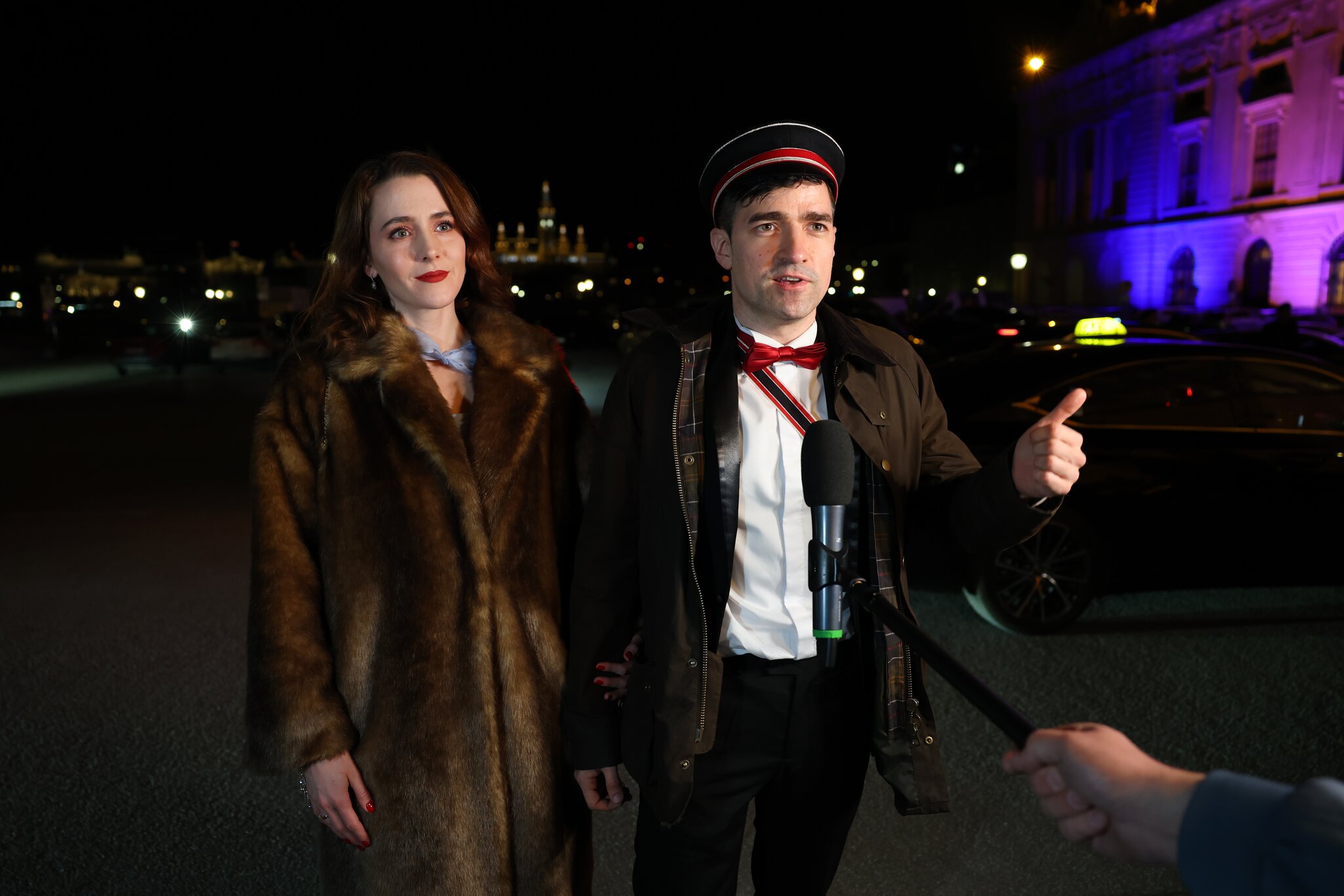 Bildergalerie: Rosenkranz, Sellner und Co. beim Wiener Akademikerball ...