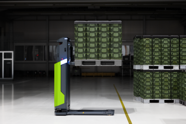 Hightech aus Neukirchen bei Lambach: Agilox präsentiert neuen Logistik ...