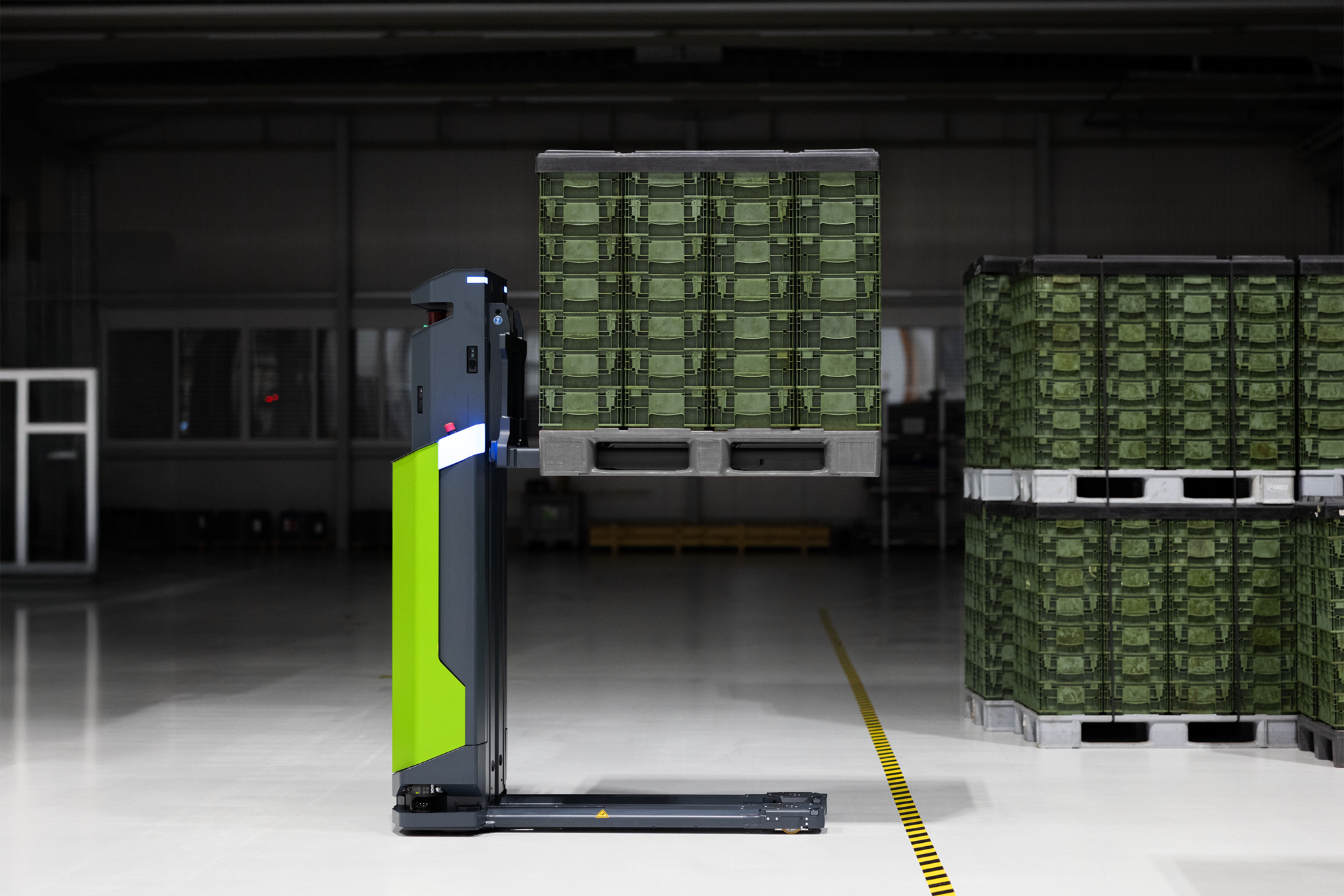 Hightech aus Neukirchen bei Lambach: Agilox präsentiert neuen Logistik ...