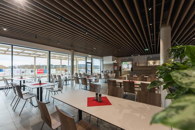 Unternehmen Palfinger: Eröffnung des neuen Betriebsgebäudes in Lengau ...