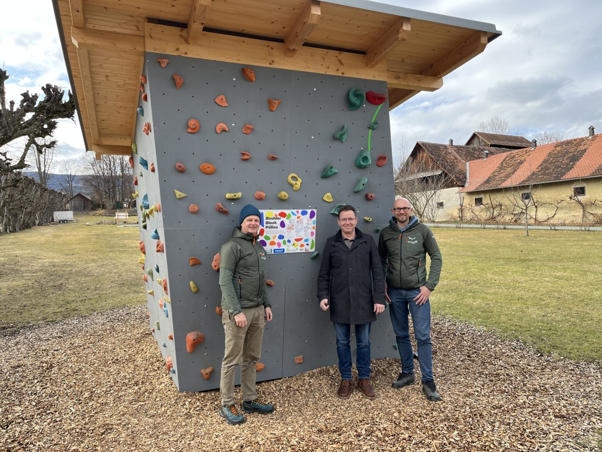 p-llau-neuer-boulderblock-ruft-klettermaxis-in-den-p-llauer