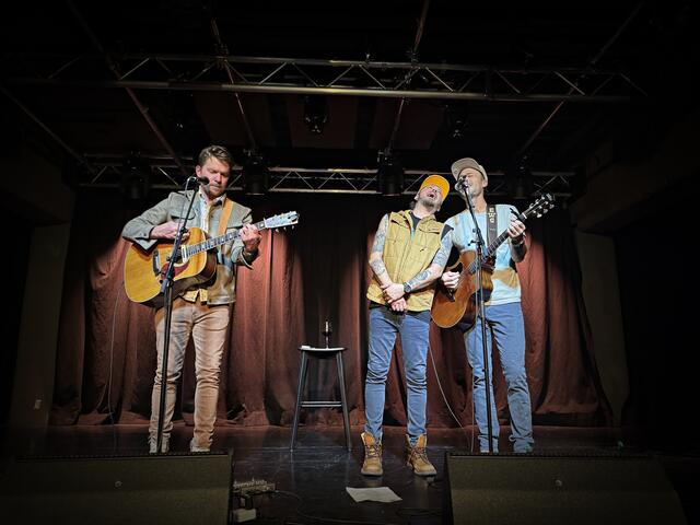 Stadtbühne und ArtClub boten Nashville-Flair: Top-Stimmung mit Love and ...