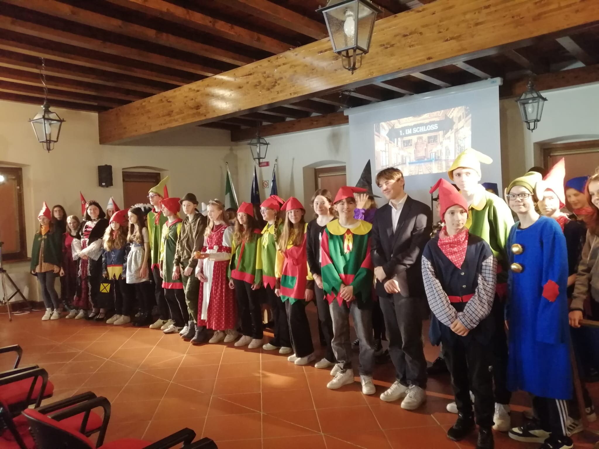 Bildung: Grenzüberschreitendes Theaterprojekt der Patergassner Schüler ...