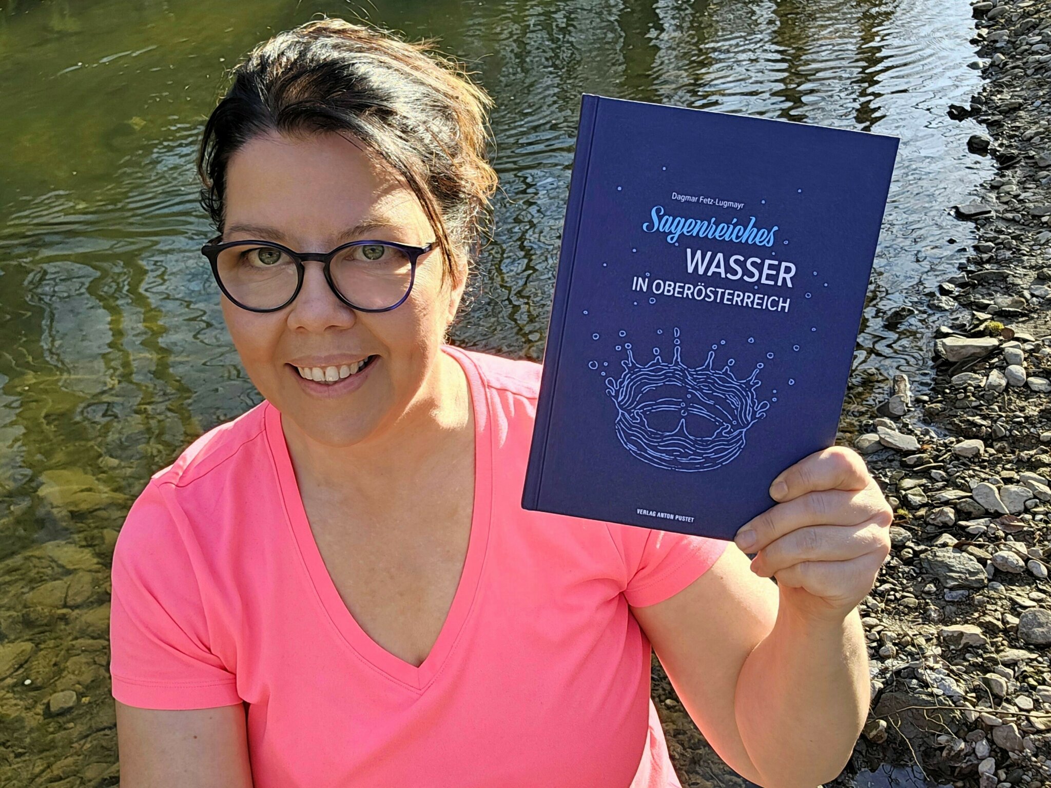 Literatur: Dagmar Fetz-Lugmayr erzählt von Orten mit "Sagenreichem Wasser" - Schärding
