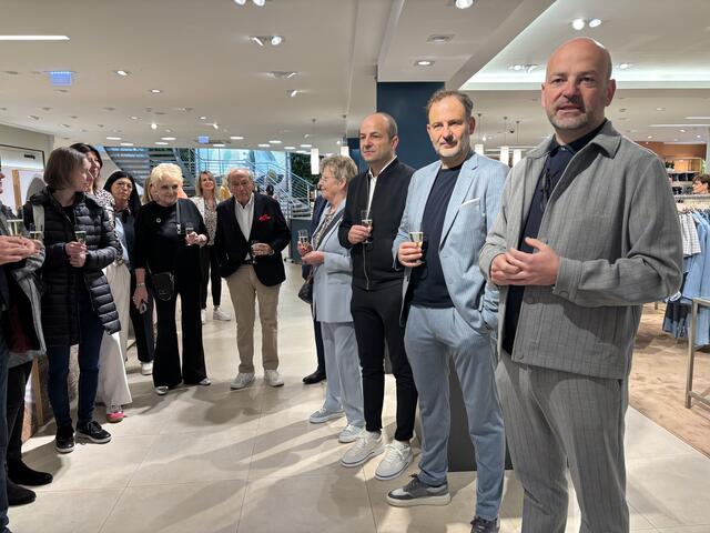 Stift Mode übernommen: Mode von Feucht hat den Standort neu eröffnet ...