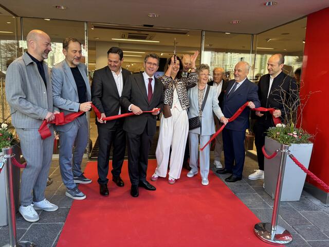 Stift Mode übernommen: Mode von Feucht hat den Standort neu eröffnet ...