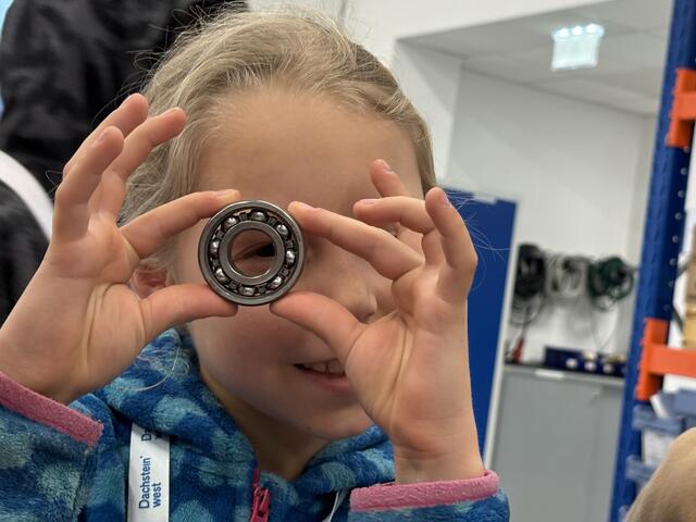 CoderDojo Steyr: Programmieren und Qualitätssicherung erforschen bei SKF - Steyr & Steyr Land