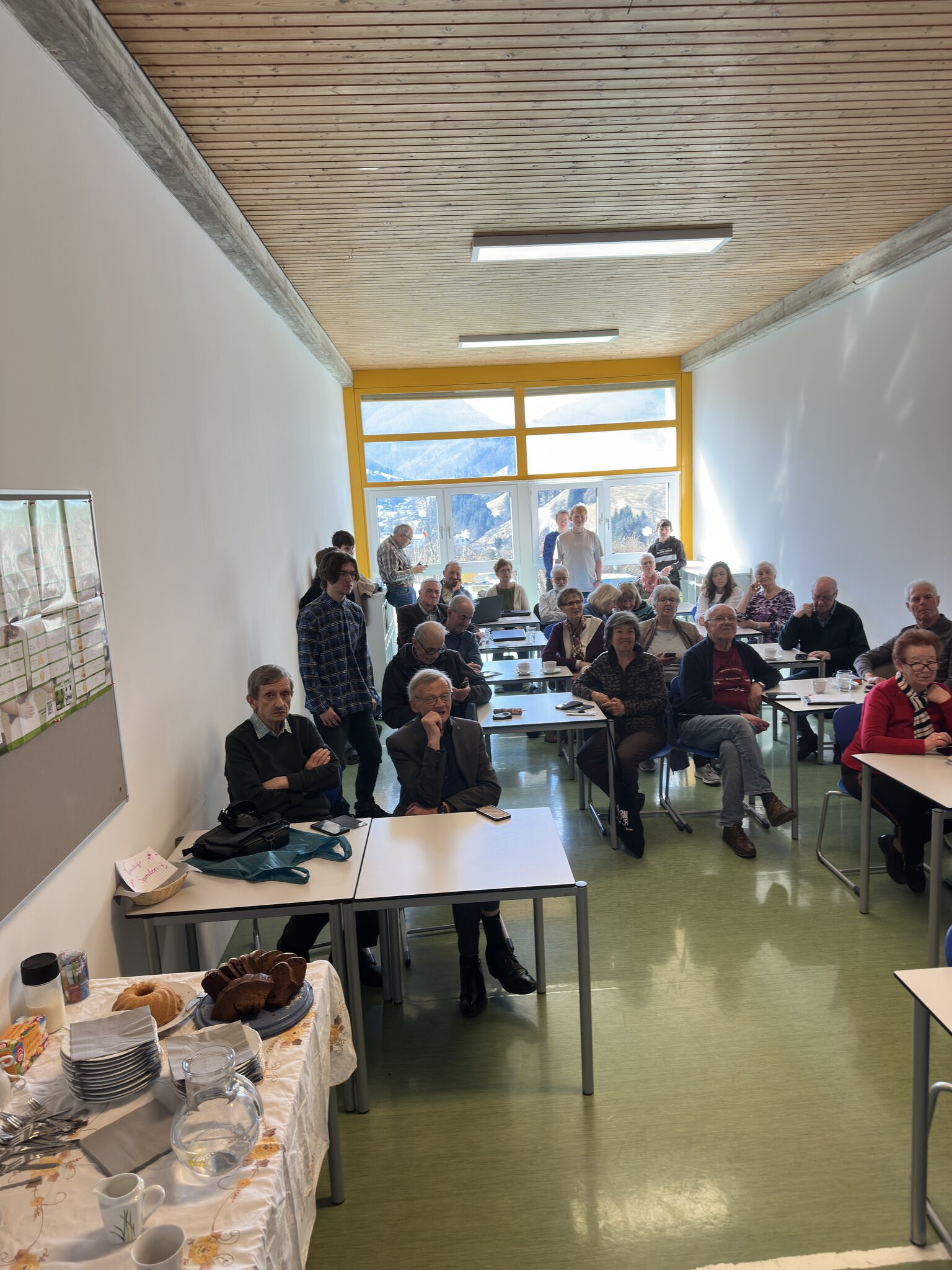 Jung lehrt Alt: Erfolgreicher Handy-Workshop an der PTS Großraming ...