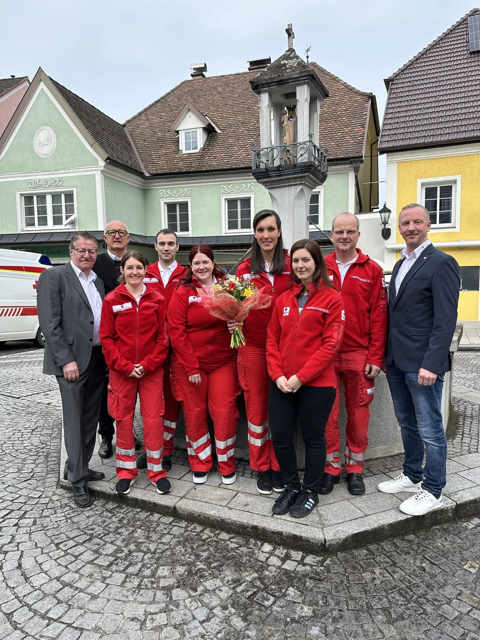 Lisa Pointner übernimmt: Neue Ortsstellenleiterin beim Roten Kreuz ...