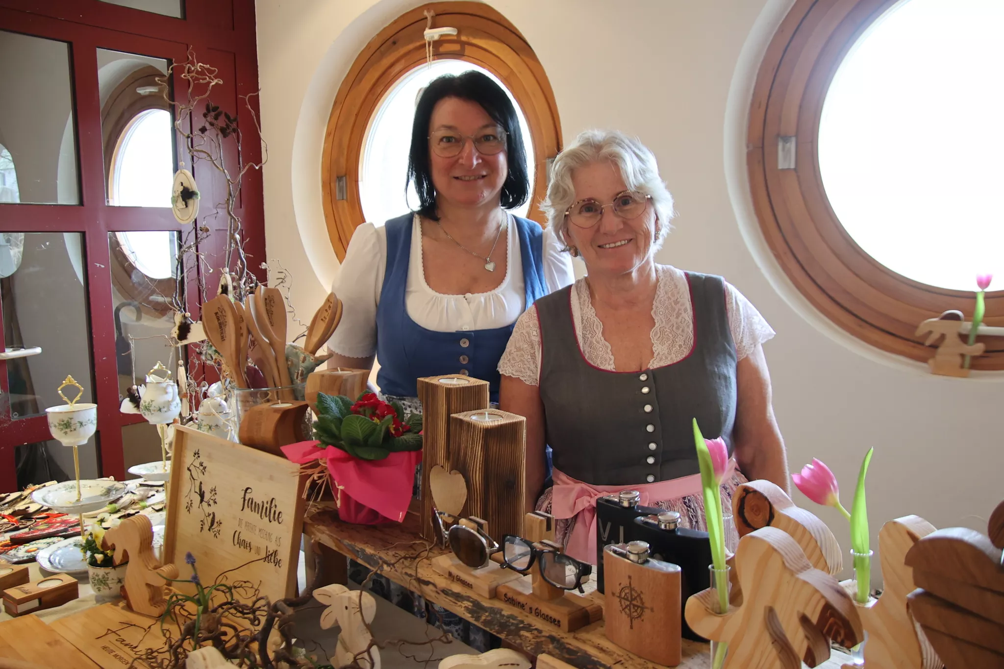 Handwerkskunst in der Volkskultur: Kreative Handwerker in Neumarkt ...