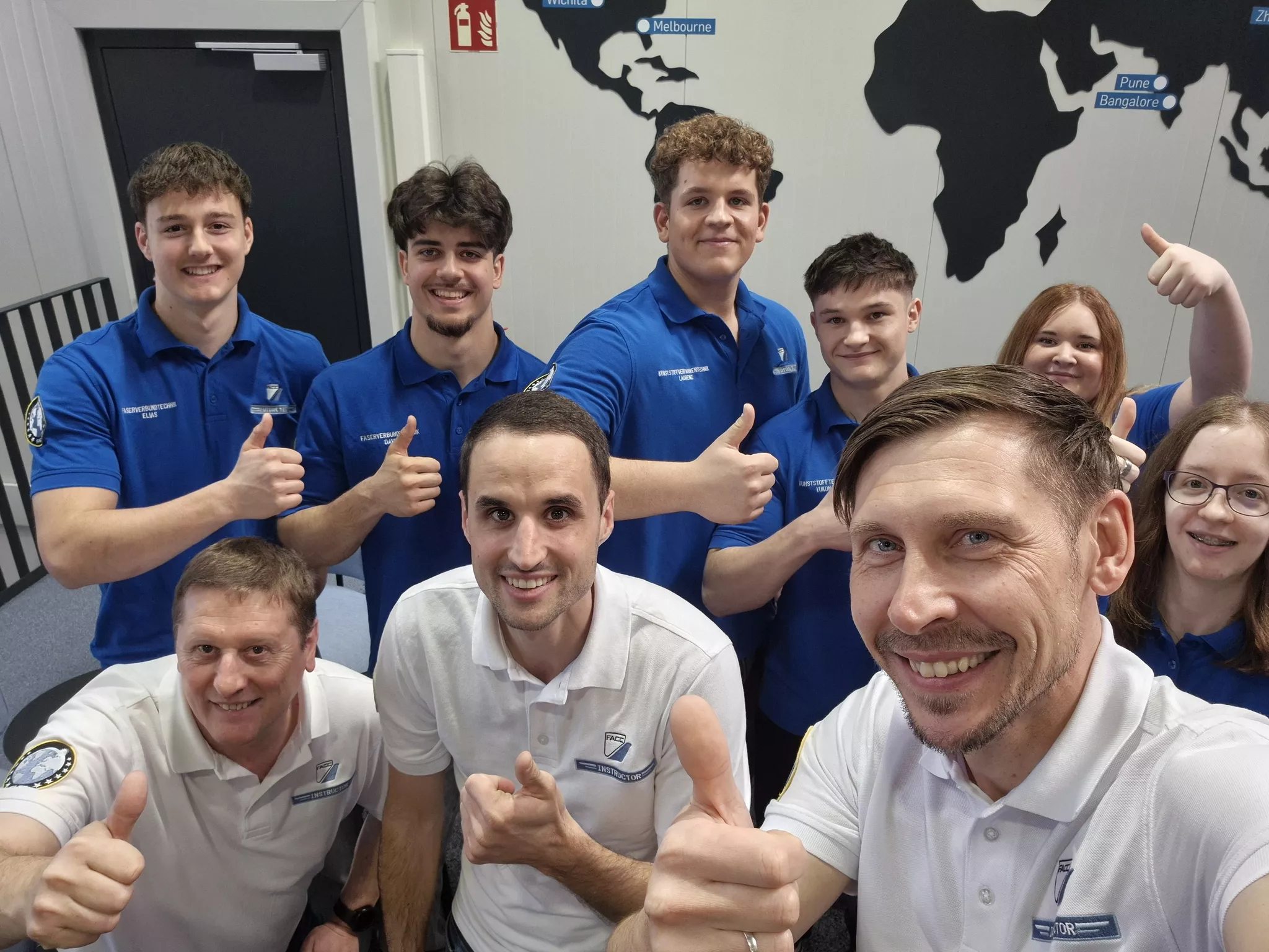 Lange Nacht der Lehre: Jugendliche lernten die Welt der FACC kennen - Ried