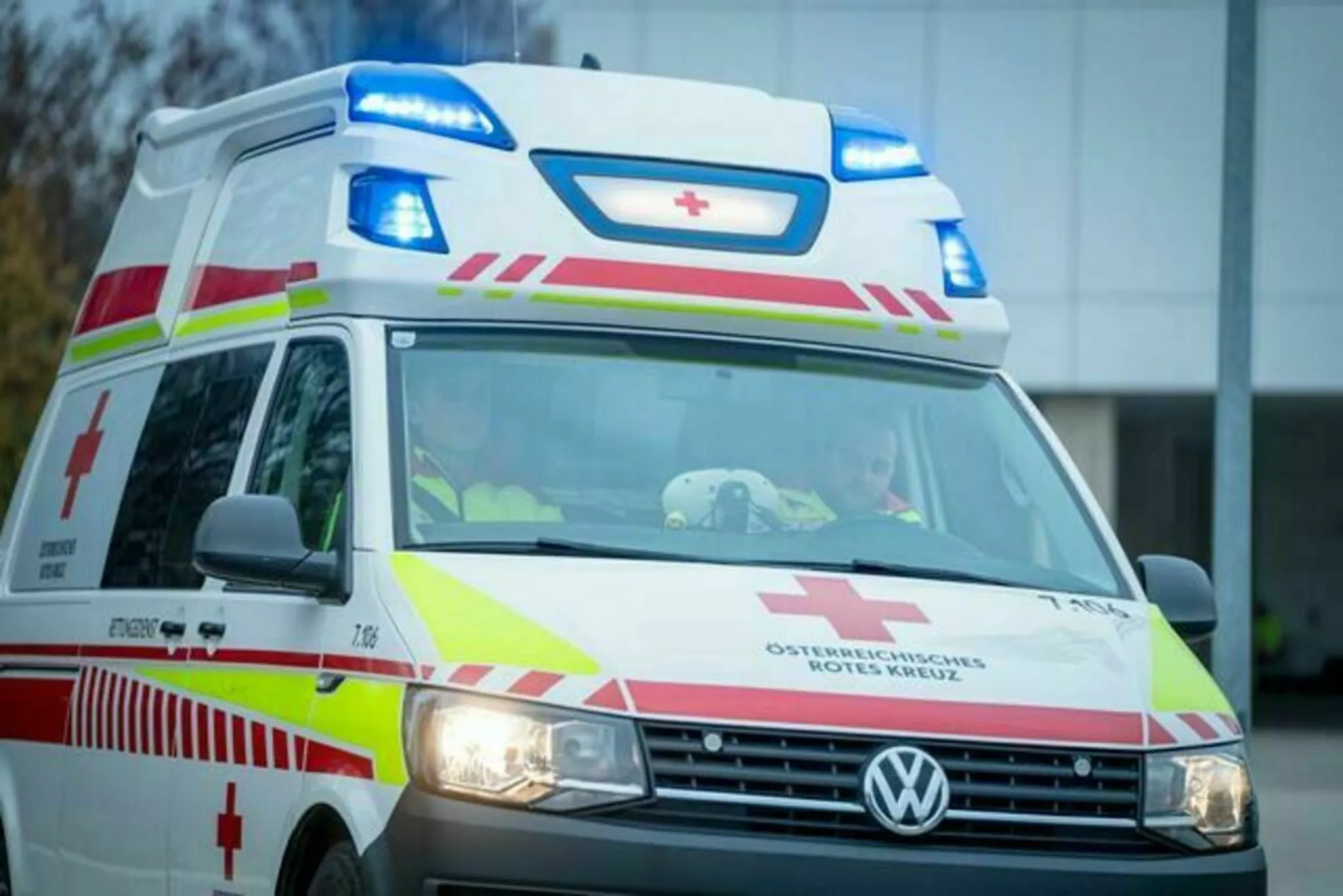 Unfall in Villach: Fußgänger (56) von Pkw erfasst und schwer verletzt - Villach