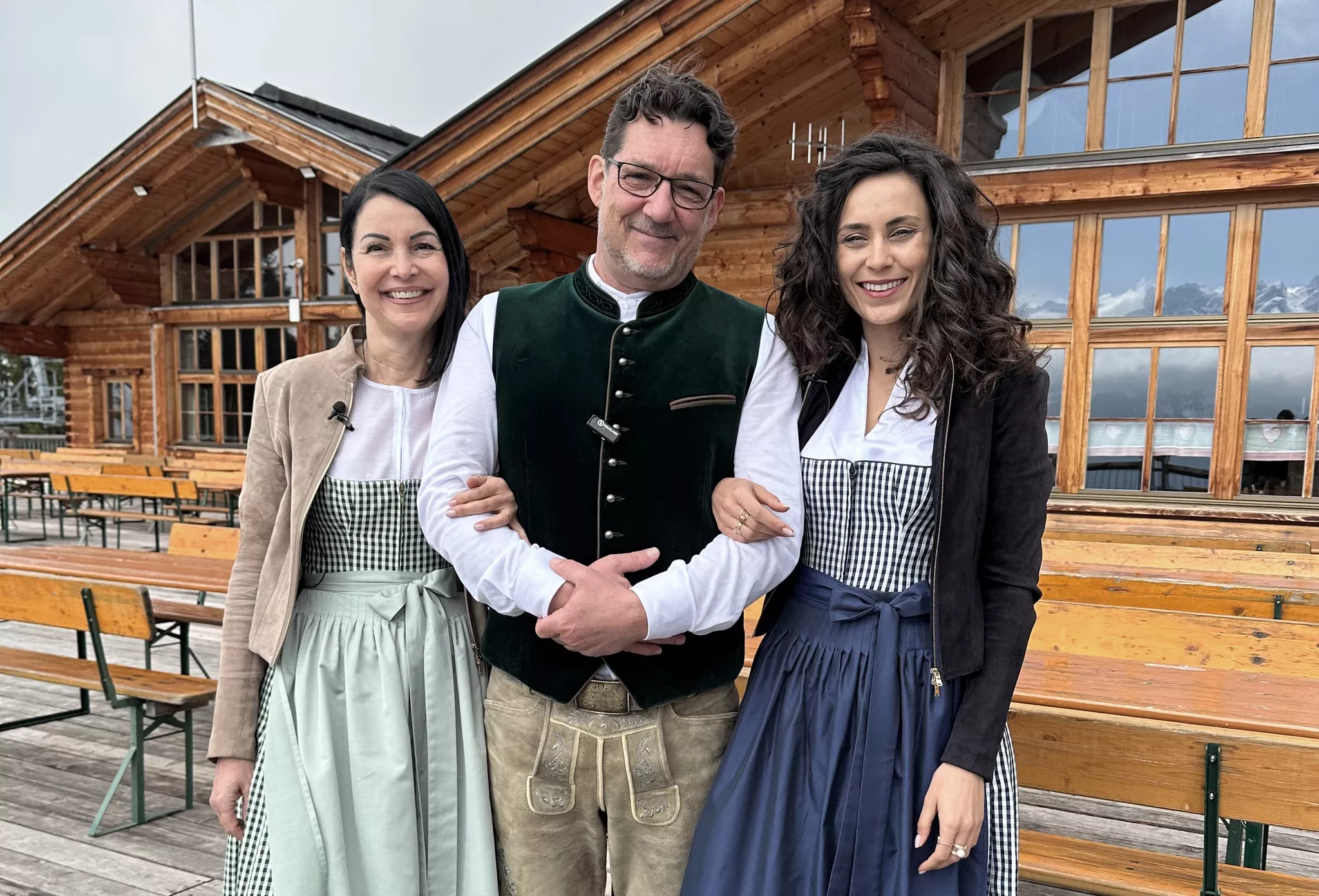 Models aus Südtirol in der Fernsehgondel: LÄNDLE TV: Us dr Gondl mit ...