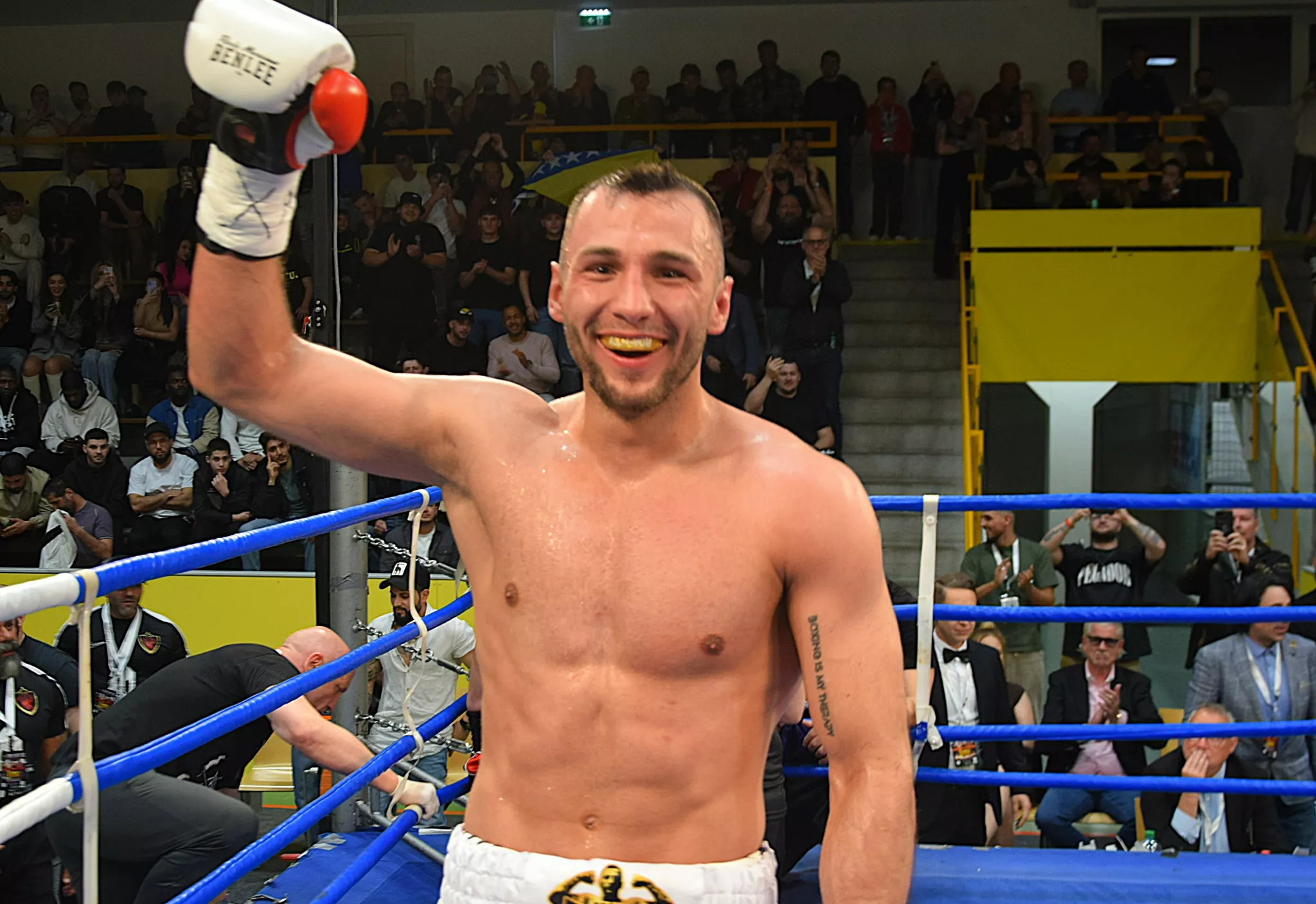 Boxsport: Edin Avdic holt sich als erster Österreicher WBA-Gürtel ...
