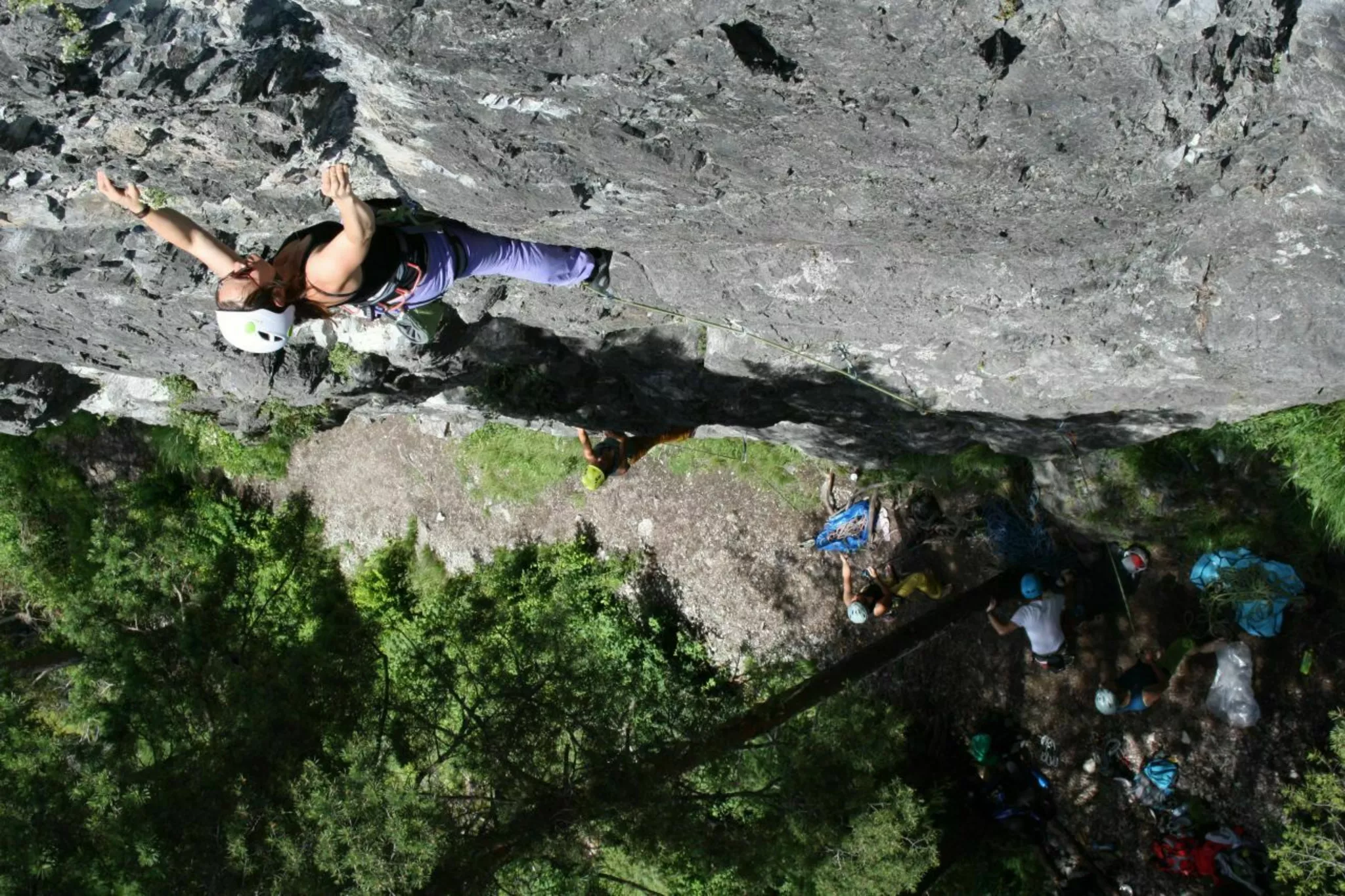 10 Meter abgestürzt: Schwerer Kletterunfall an der Geierwand in Haiming ...