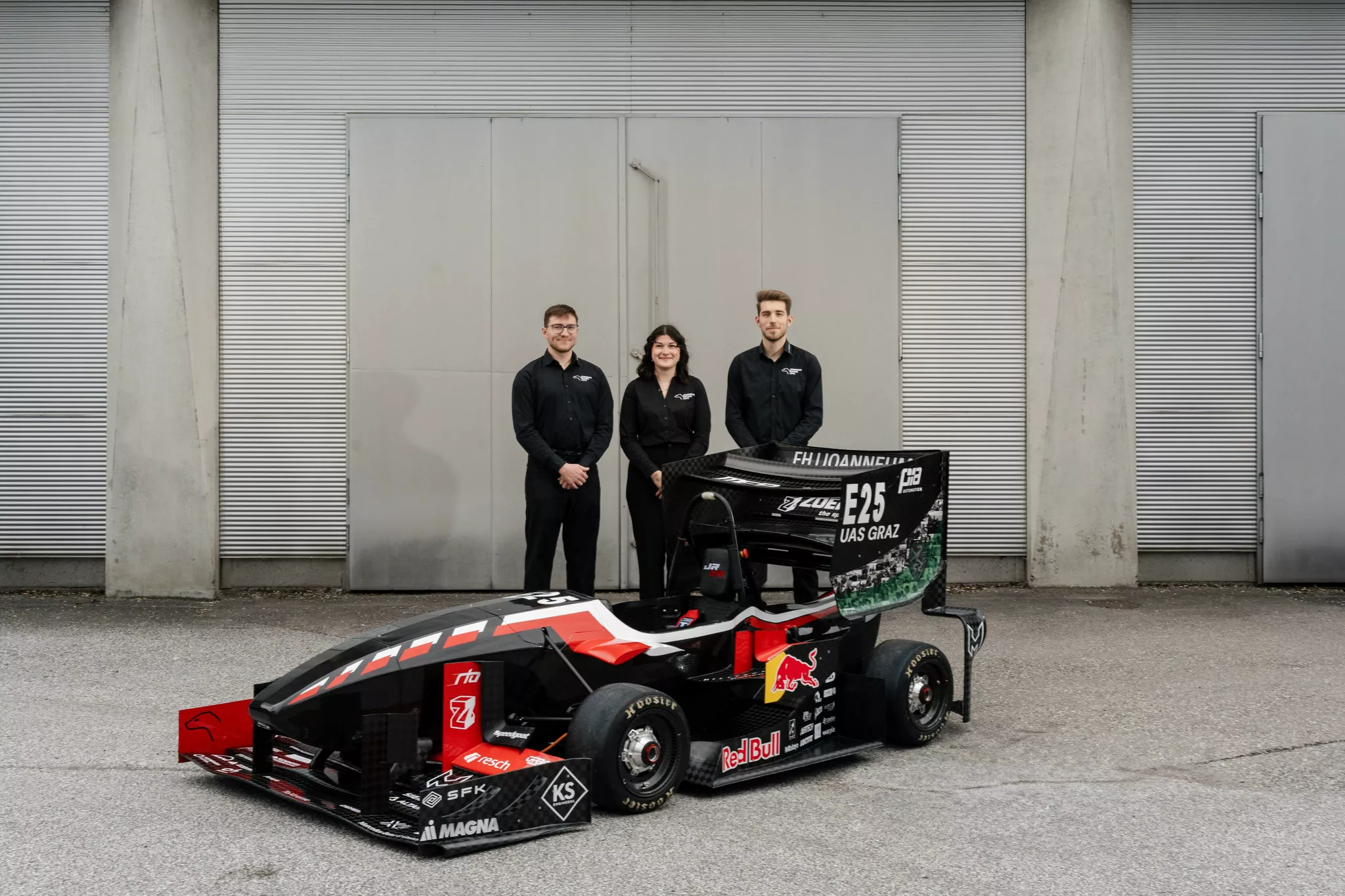 Elektro-Rennwagen JR25: Joanneum Racing Graz präsentiert neuen Boliden ...